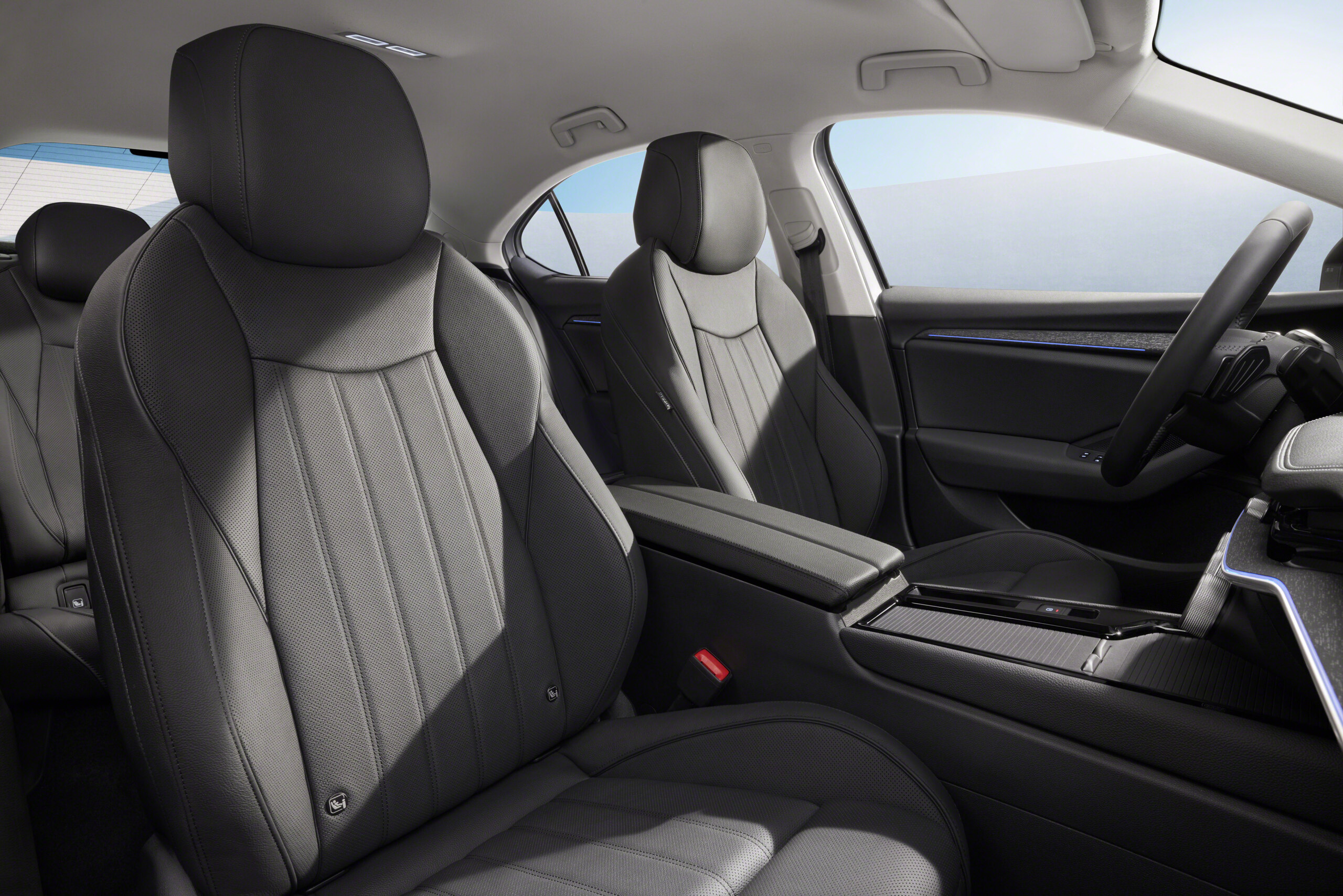 Der neue Škoda Superb: superb im wahrsten Sinne des Wortes - Škoda ...