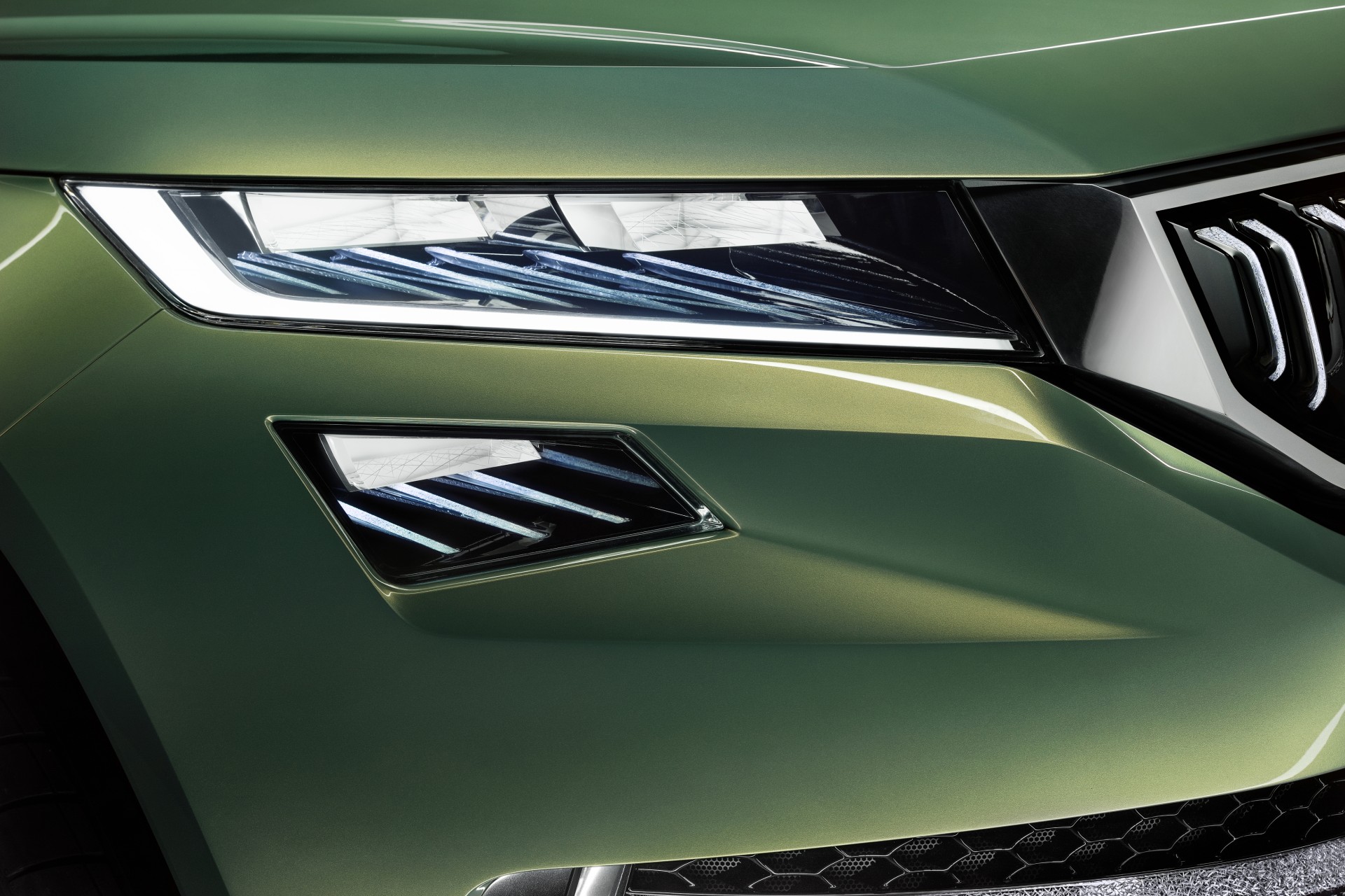 ŠKODA VisionS show car celebrates its world premiere at Volkswagen ...