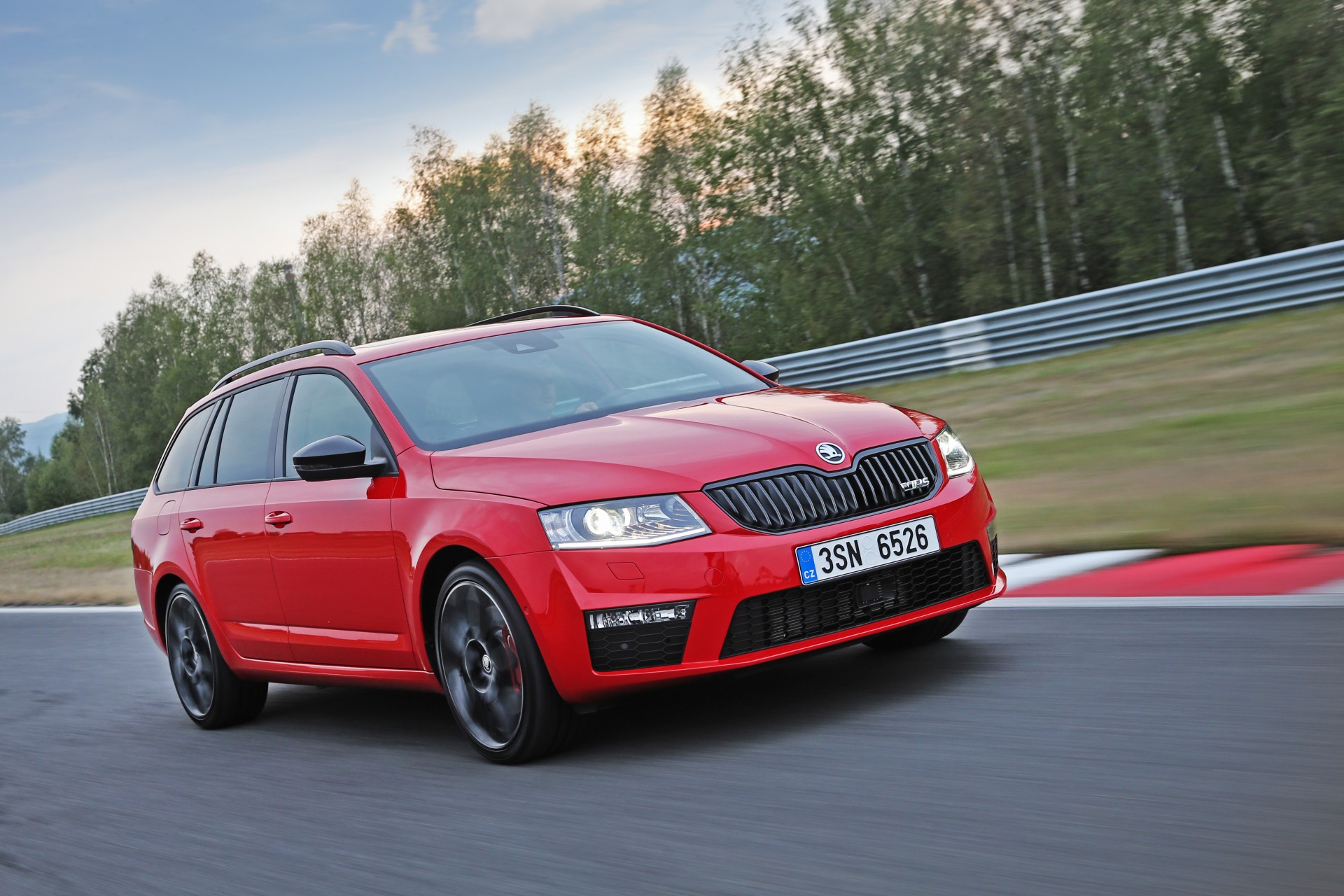 Octavia Rs 230