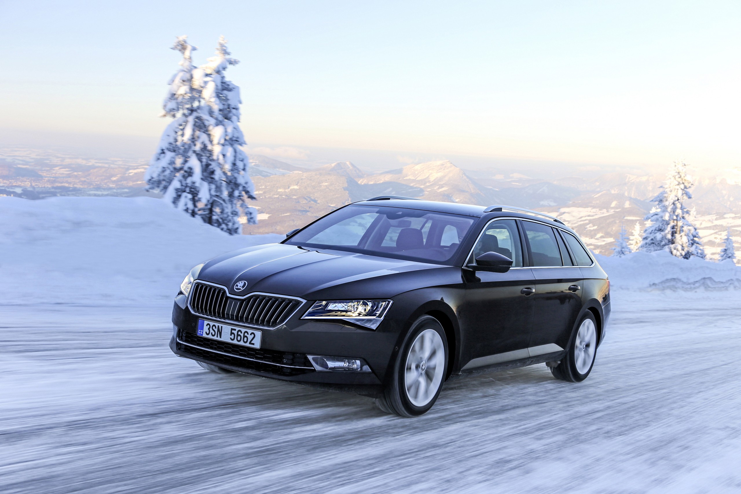 ŠKODA Superb Combi 4×4 - Škoda Storyboard