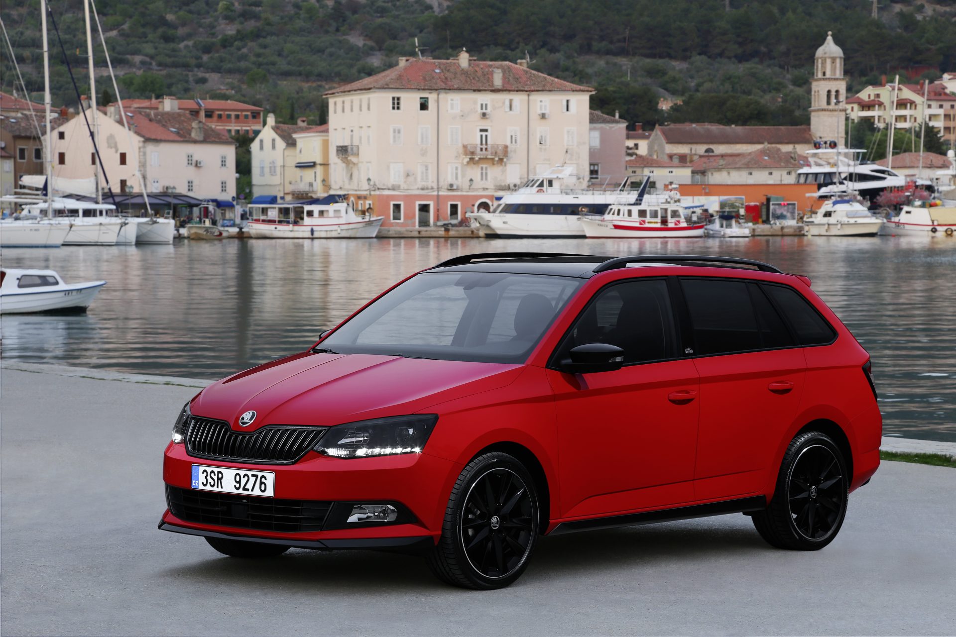 ŠKODA 2016 model year: Safer, more emotive, interconnected and eco ...