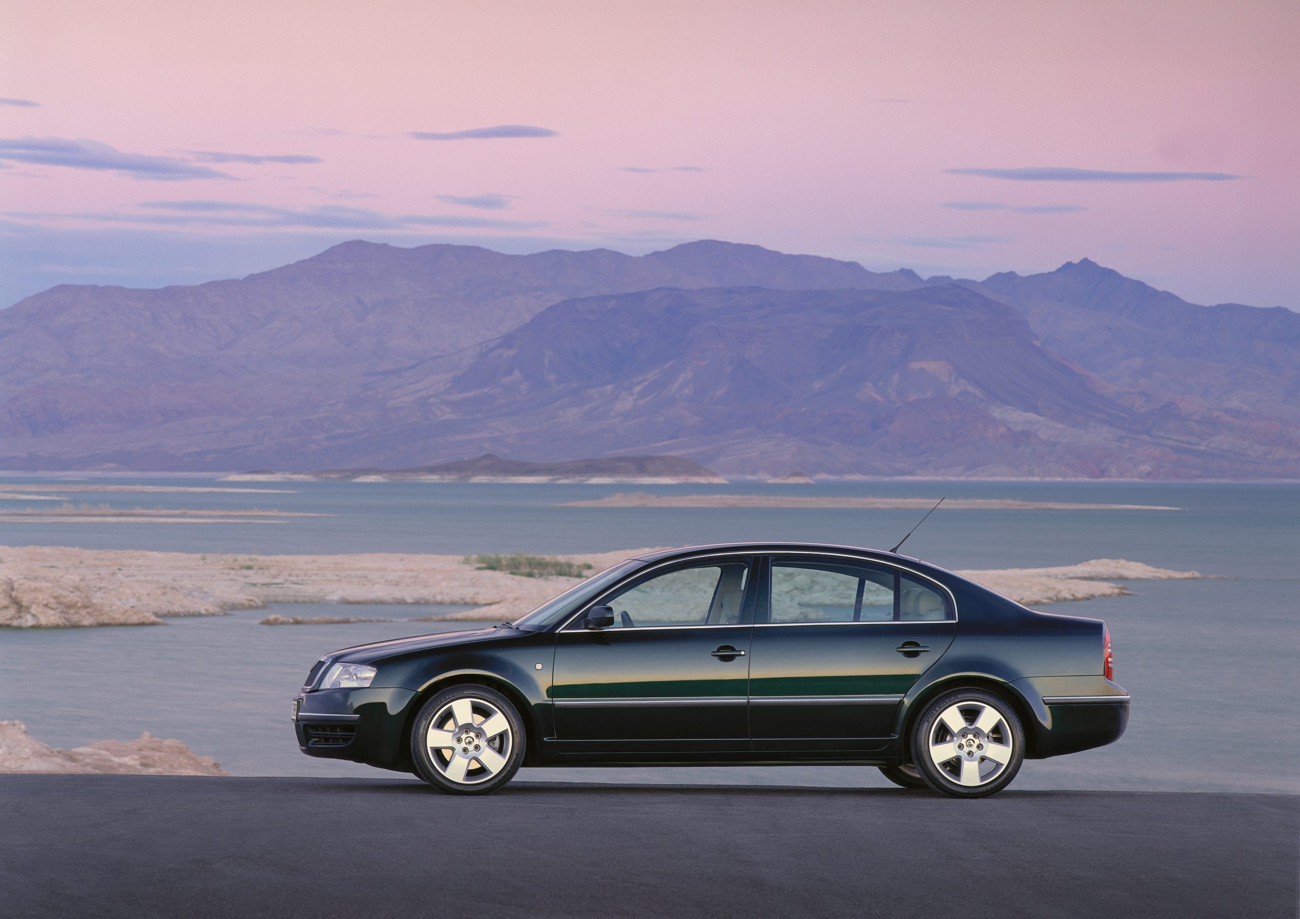 15 years of ŠKODA SUPERB: Brand’s flagship celebrates production ...