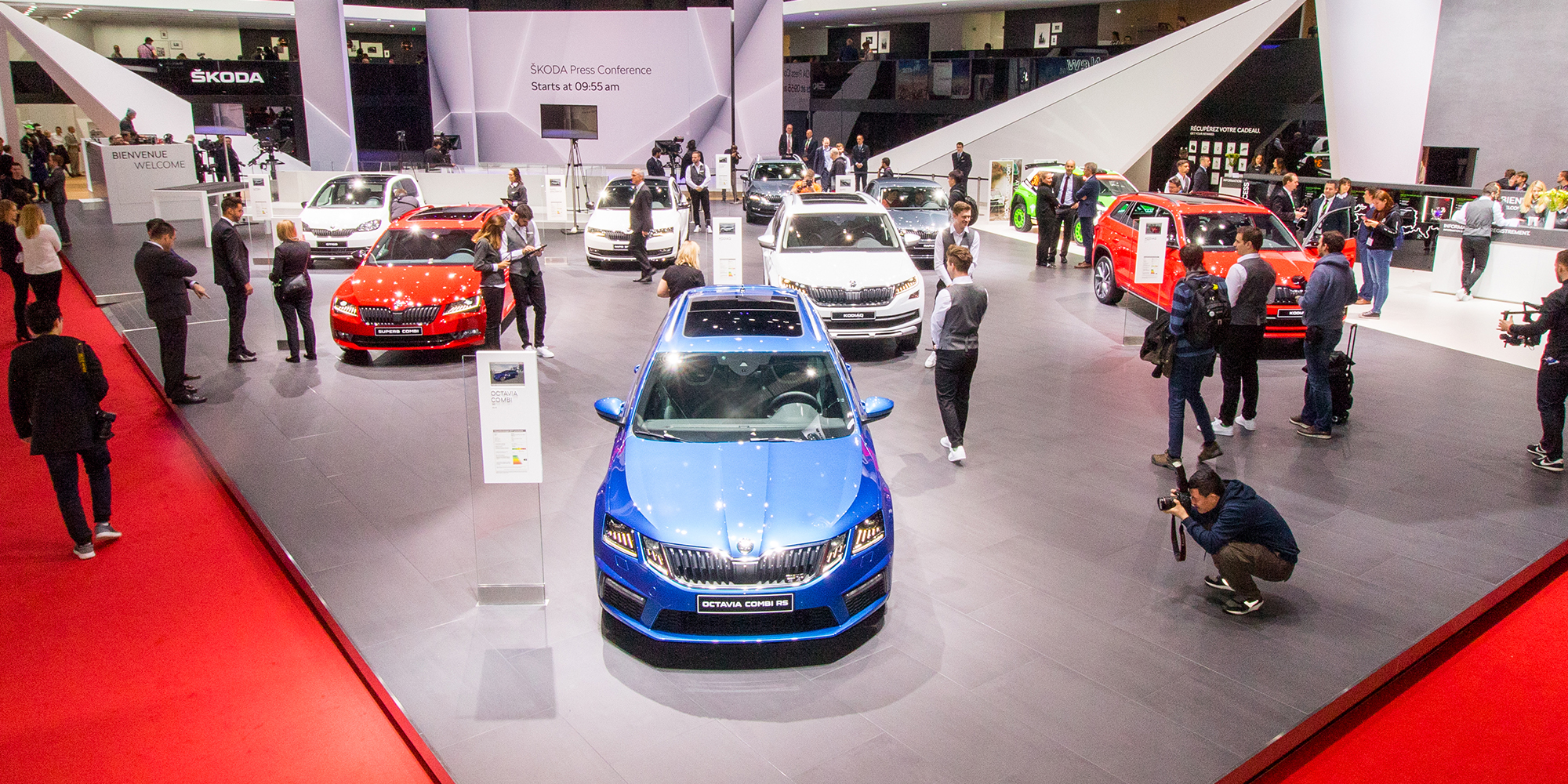 Walk Through the ŠKODA Booth in Geneva - Škoda Storyboard