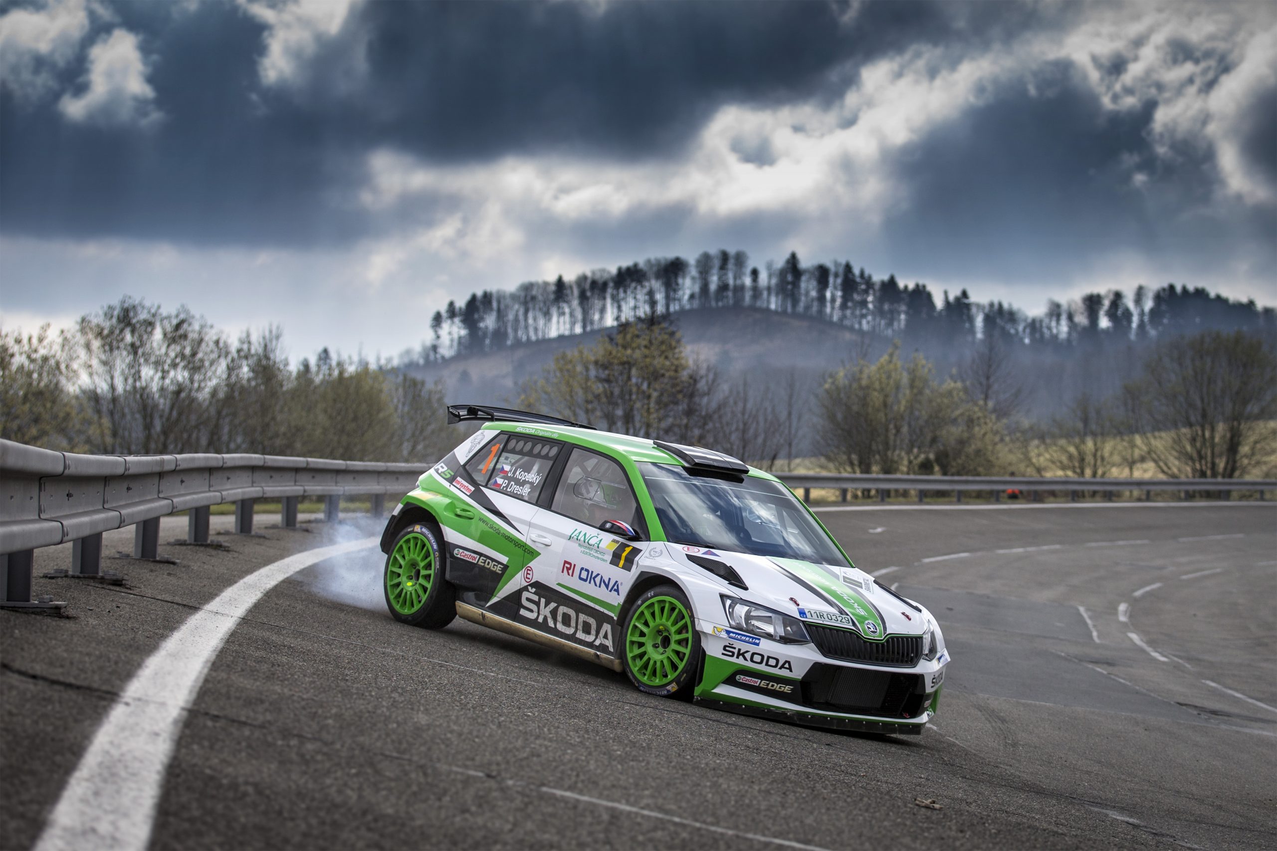 ŠKODA Motorsport faces the challenge of the 10.000 corners at the Tour ...