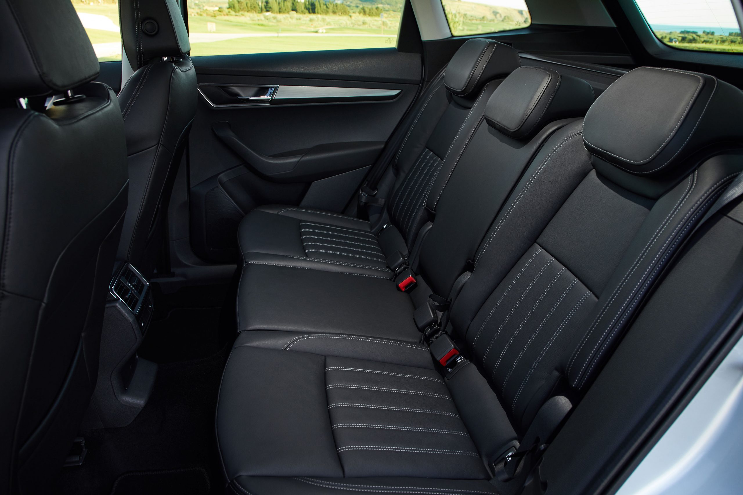 ŠKODA KAROQ - Škoda Storyboard