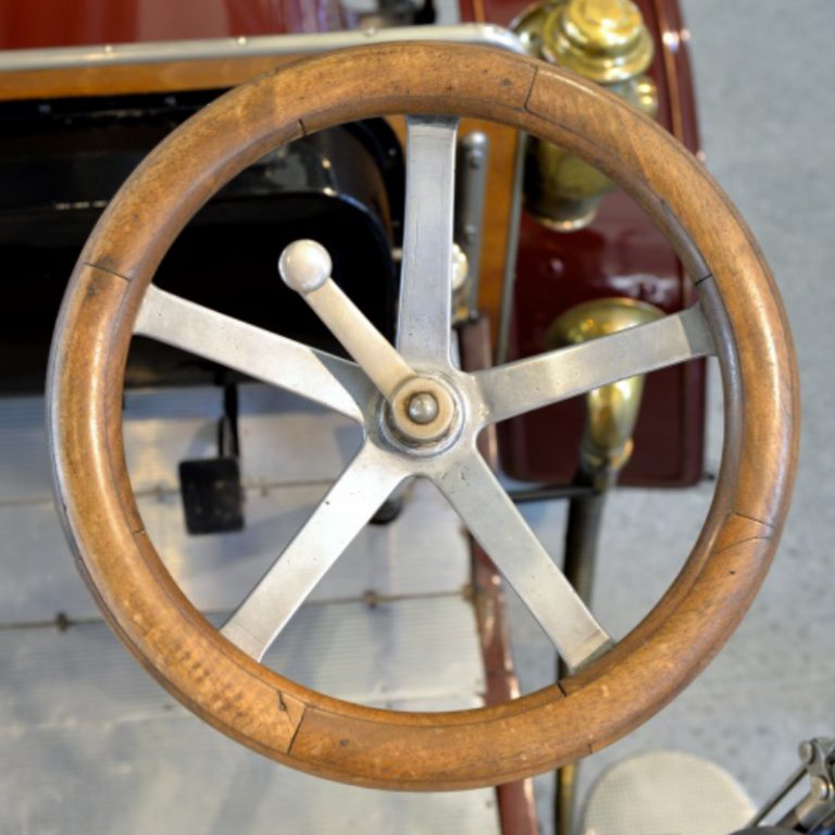 Steering Wheel - Decades of Changes - Škoda Storyboard