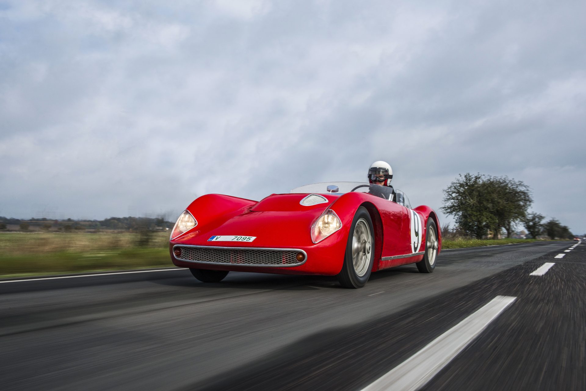 Dynamic, open-topped and emotive: The ŠKODA SLAVIA is the seventh ...