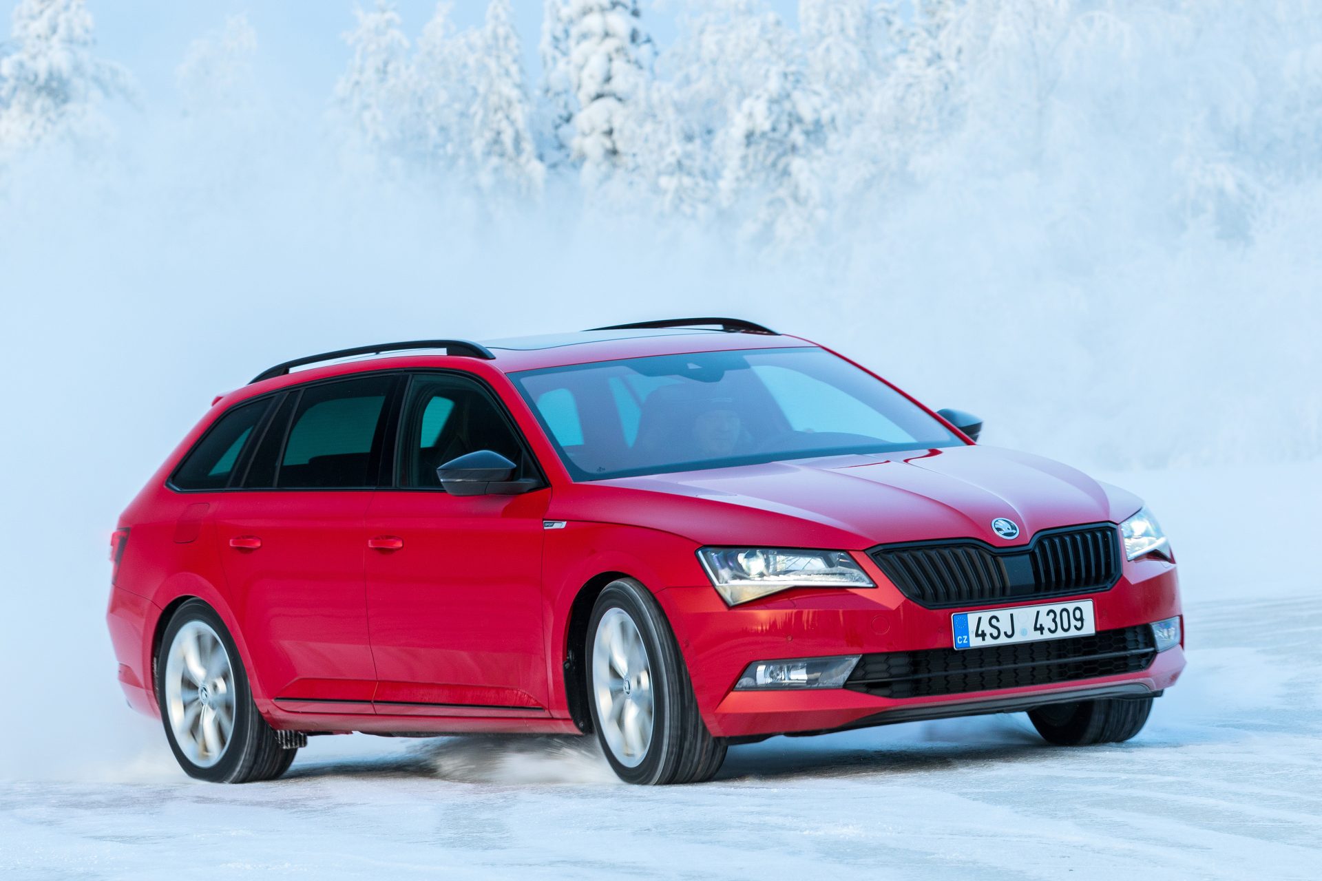 ŠKODA SUPERB COMBI SPORTLINE - Škoda Storyboard