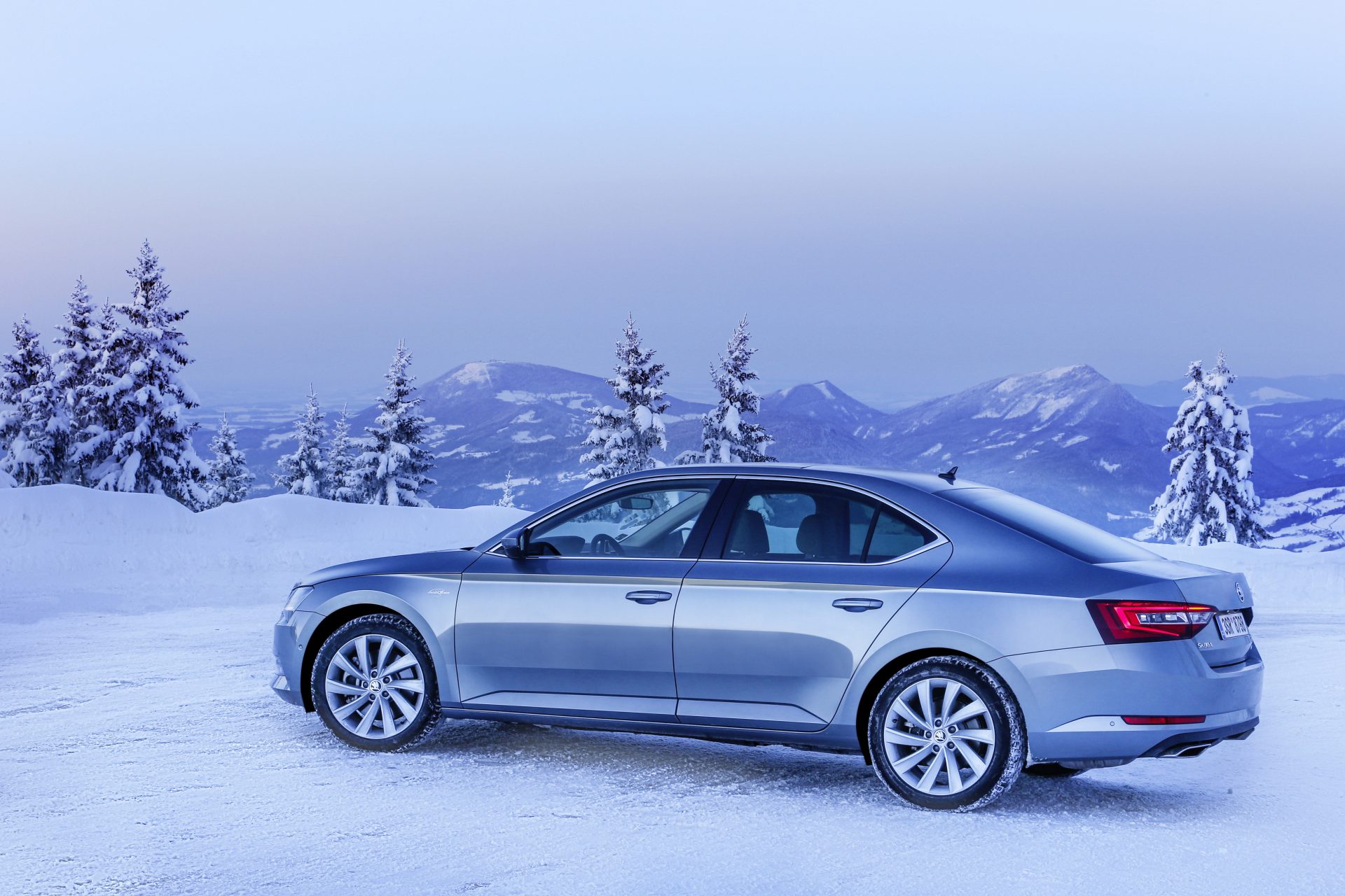ŠKODA SUPERB 4×4 - Škoda Storyboard