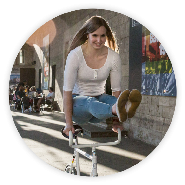 Miss Peaches on the Road: Viola in Stuttgart - Škoda Storyboard