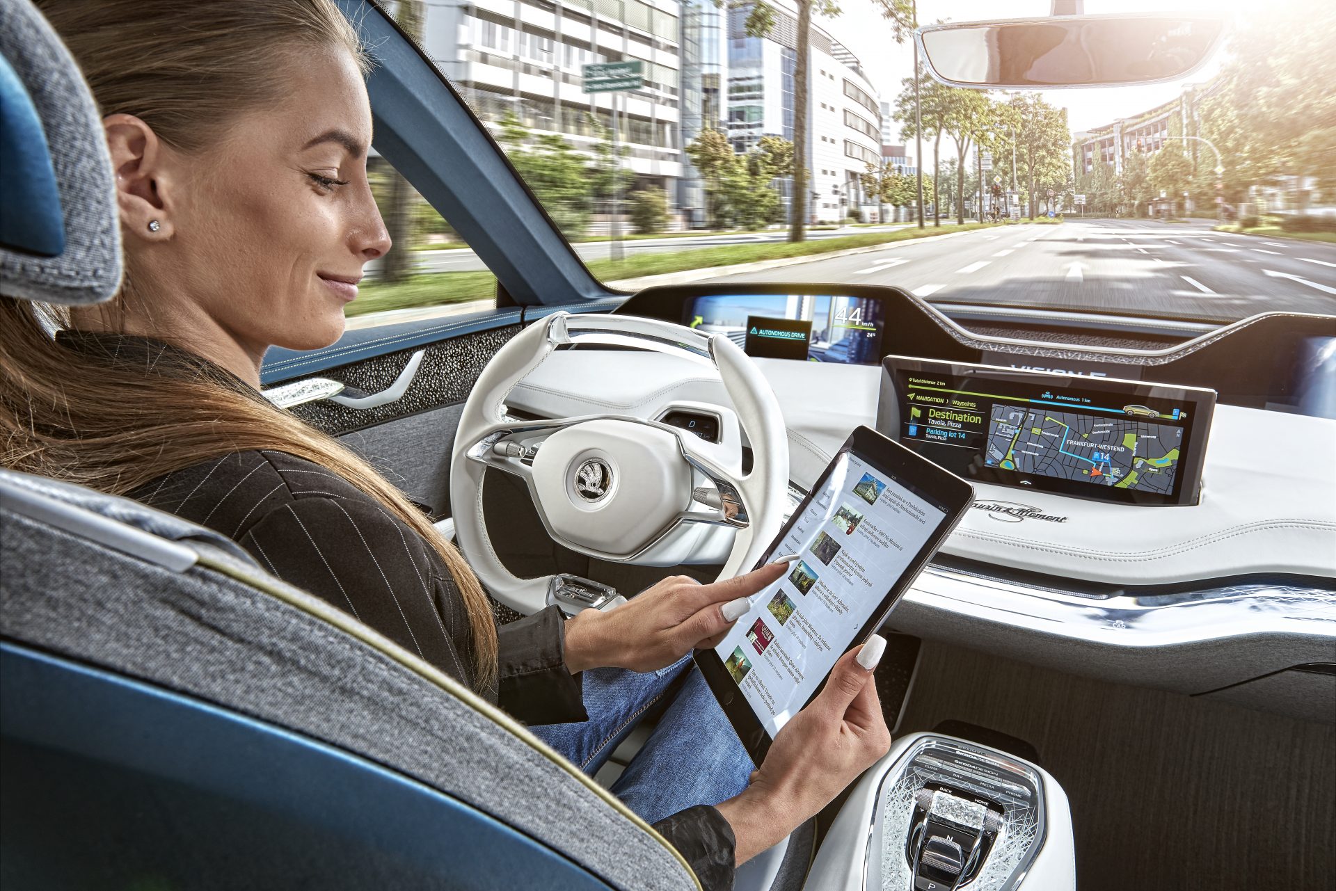 How will customers benefit from electric cars? - Škoda Storyboard