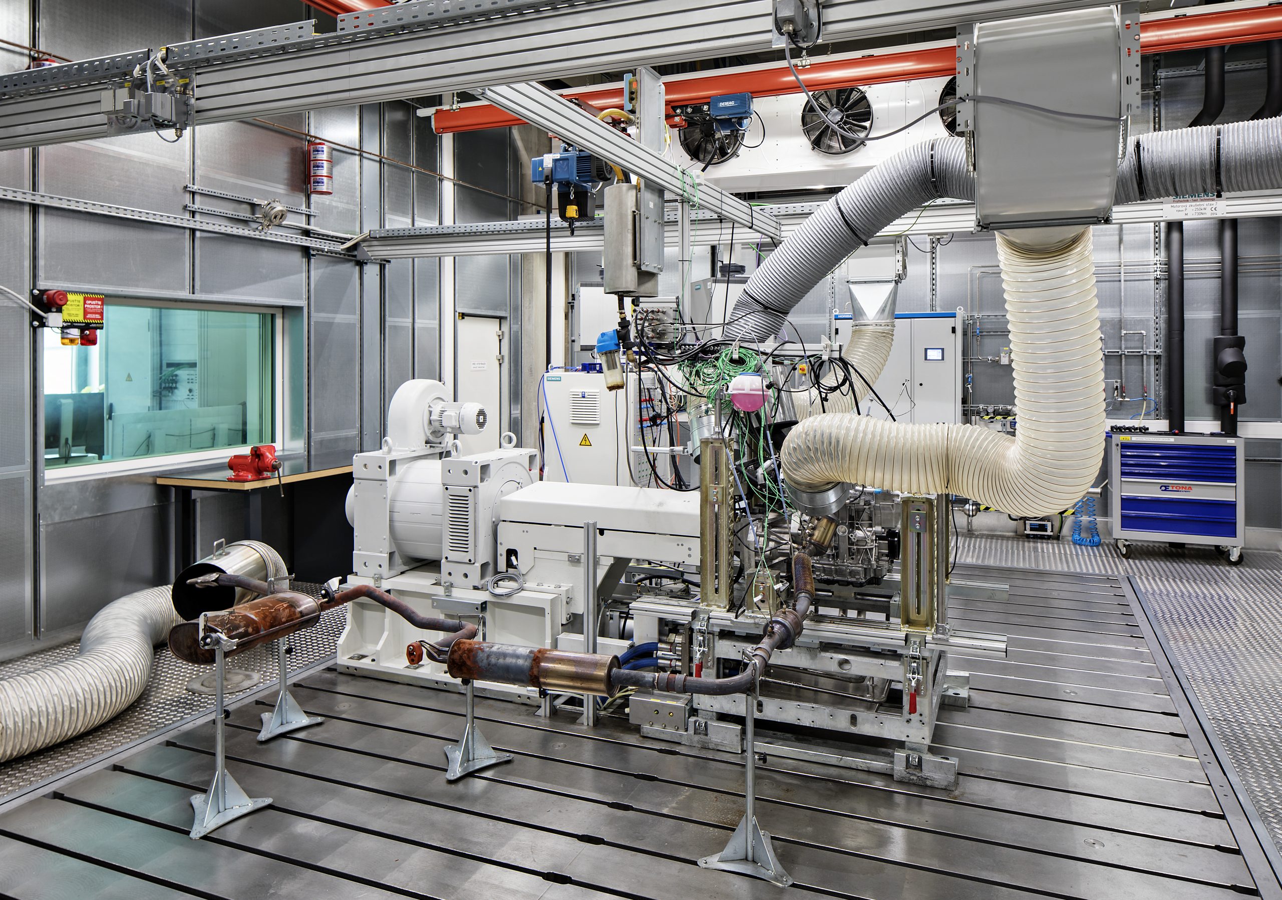 Behind the scenes: How engines are tested - Škoda Storyboard