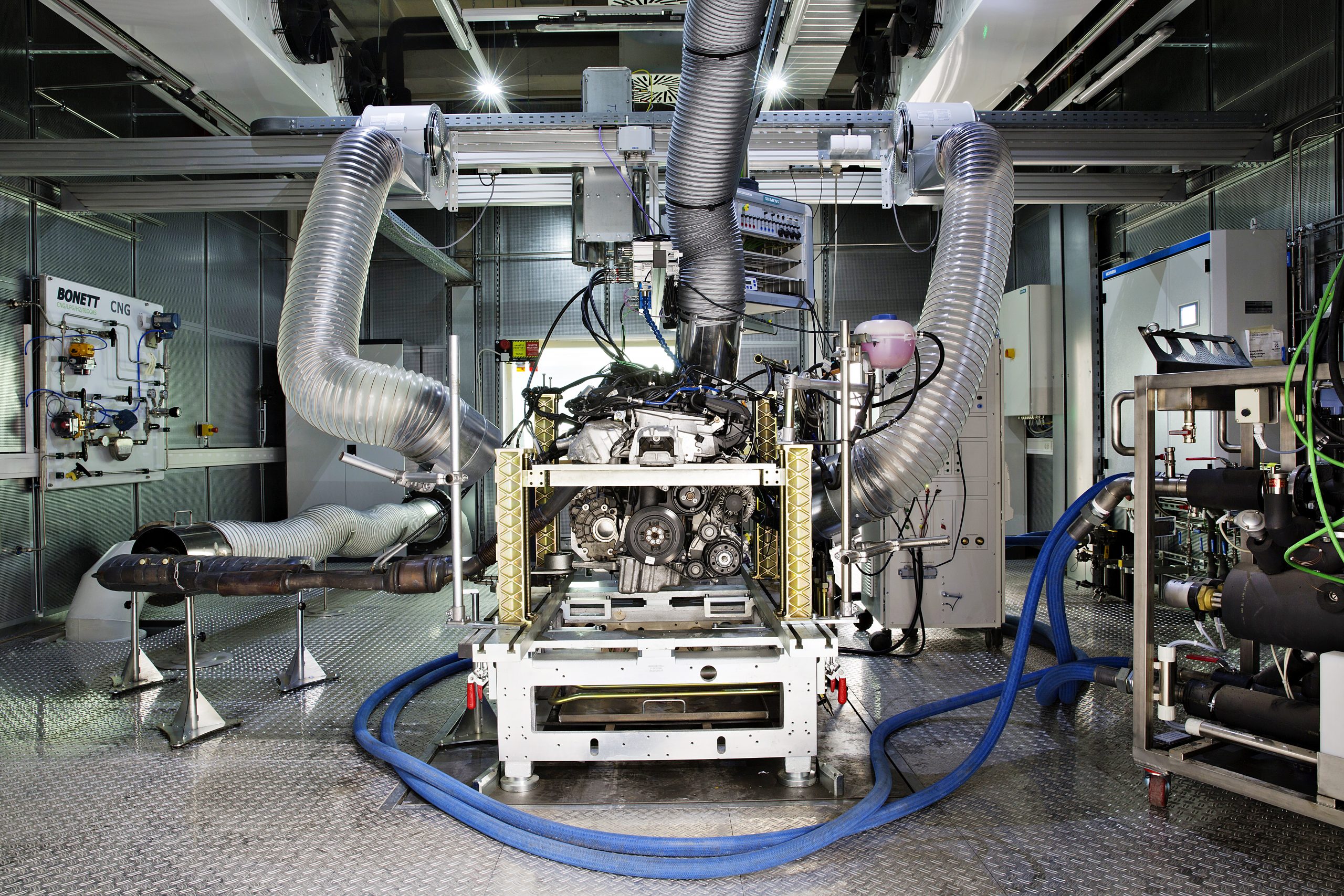 Behind the scenes: How engines are tested - Škoda Storyboard
