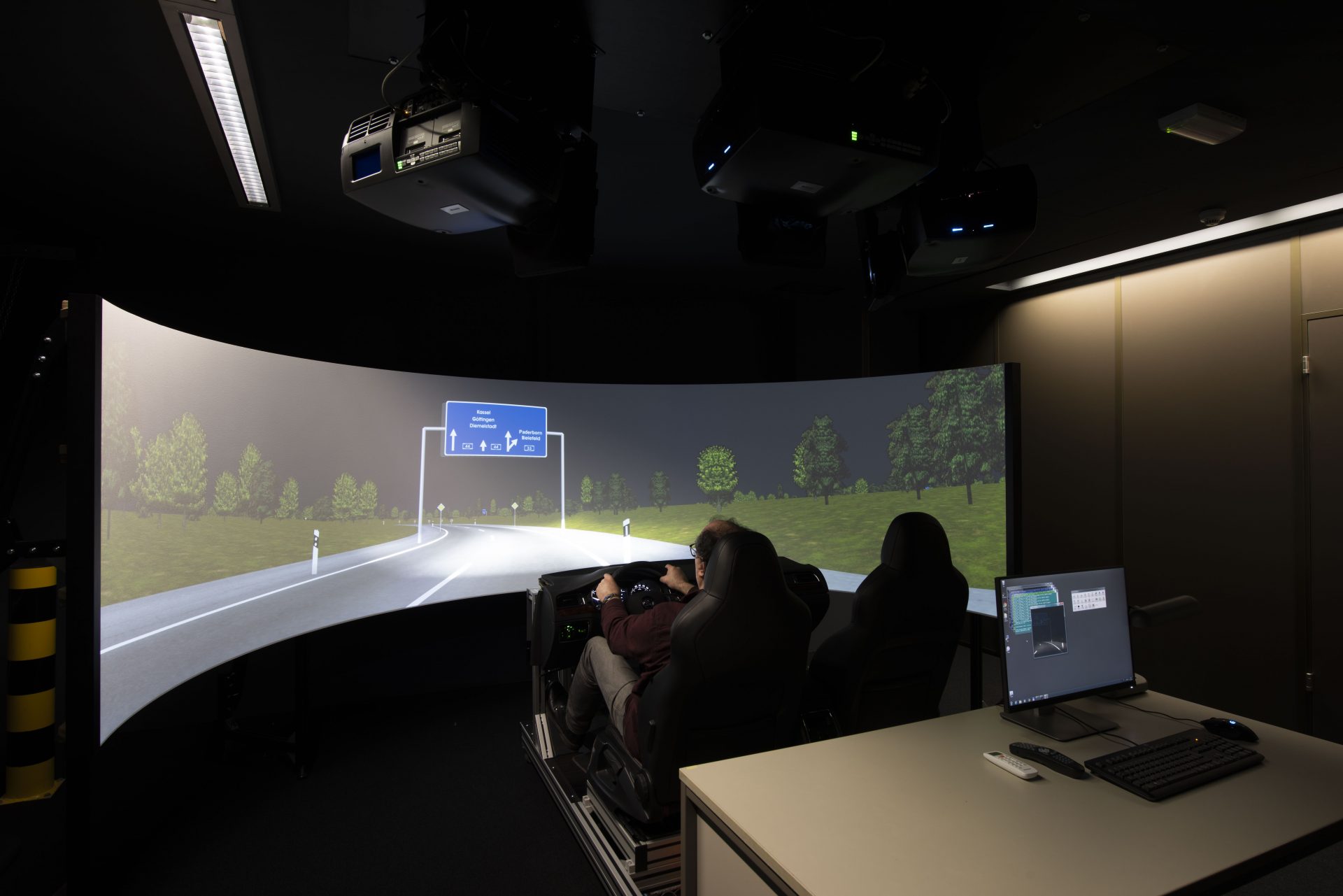 Virtual Night-time Drive - Škoda Storyboard