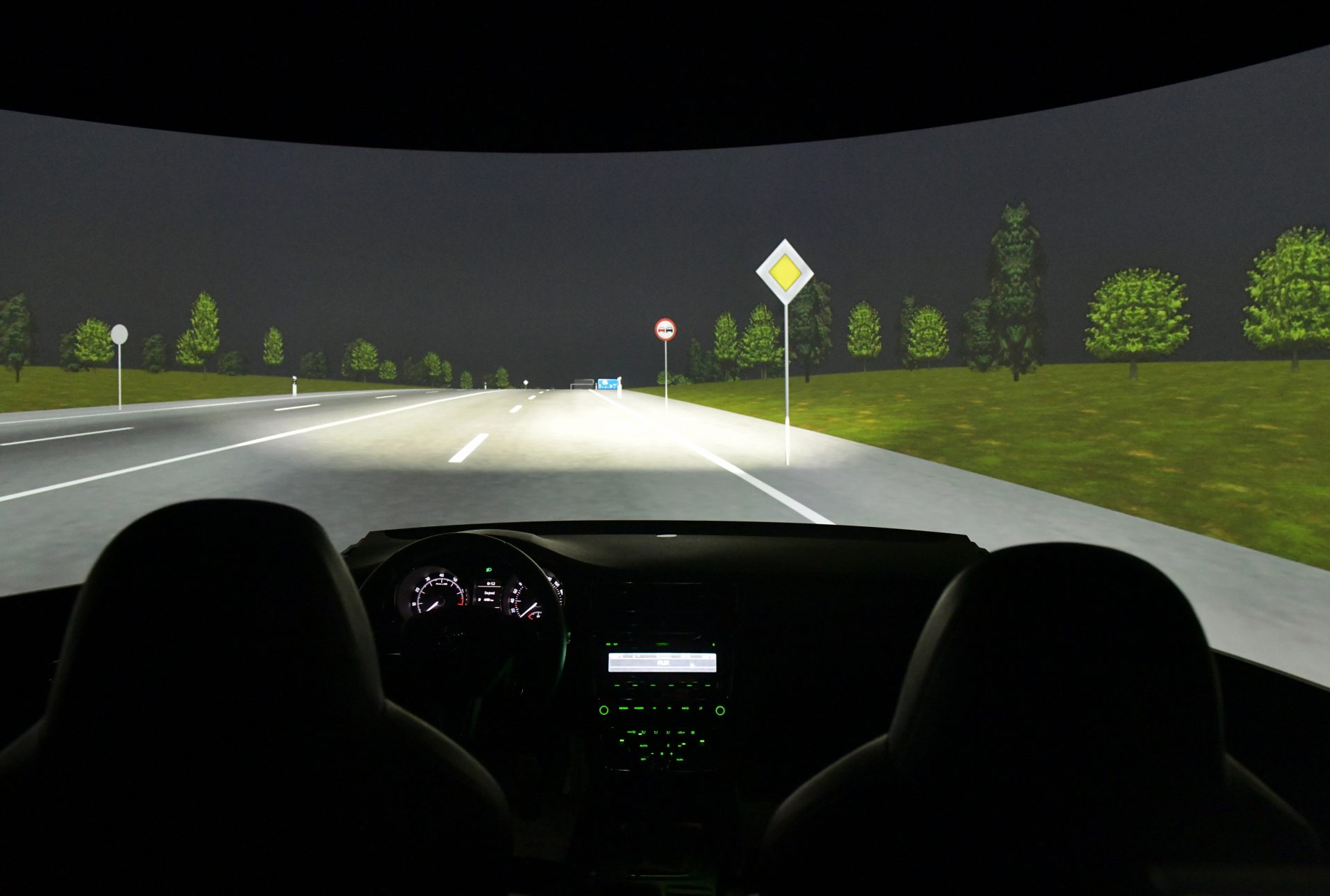 Virtual night-time drive - Škoda Storyboard