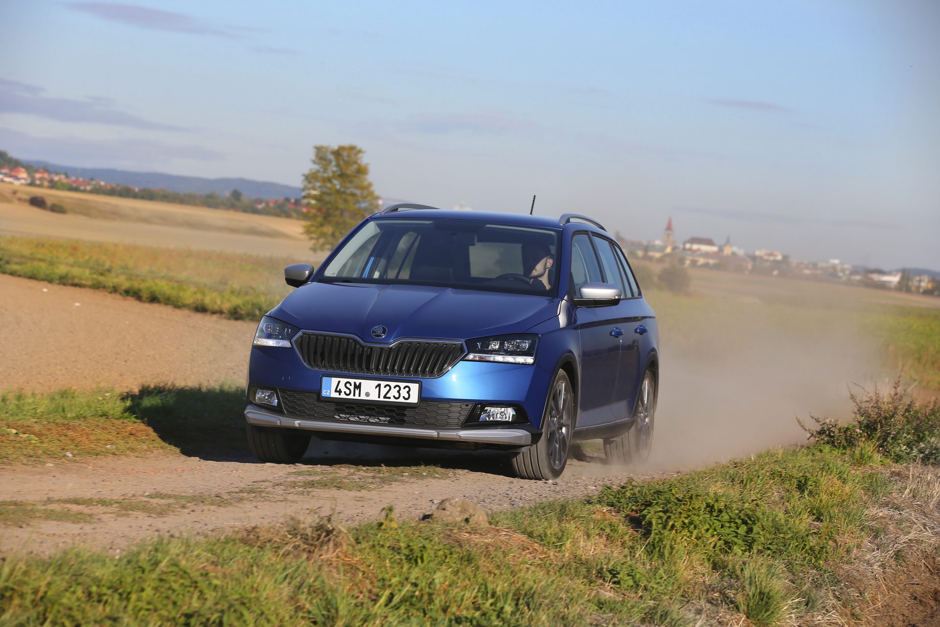 ŠKODA FABIA COMBI SCOUTLINE – robust sporting style with off-road looks ...