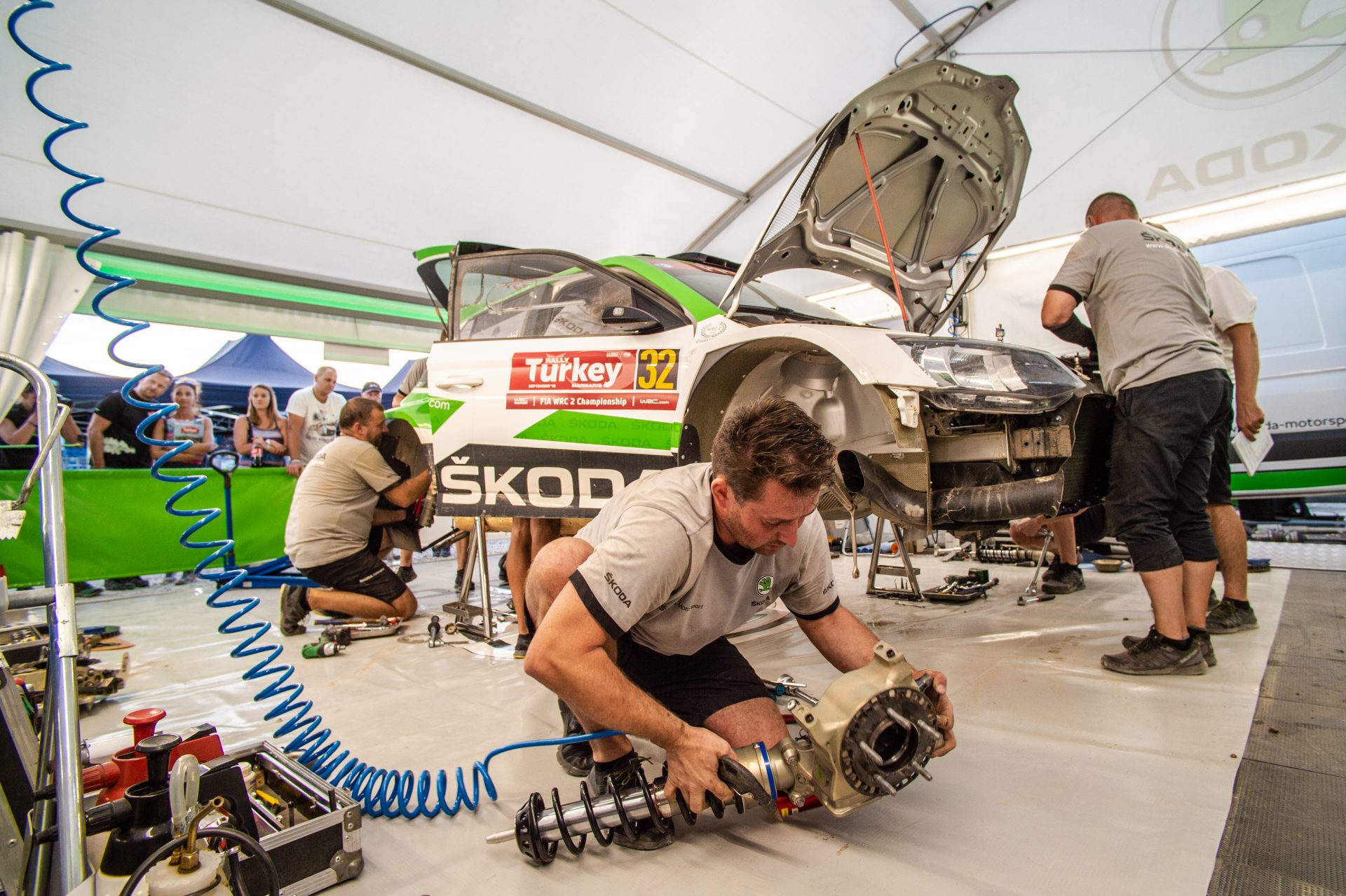 Rally Turkey service park - Škoda Storyboard