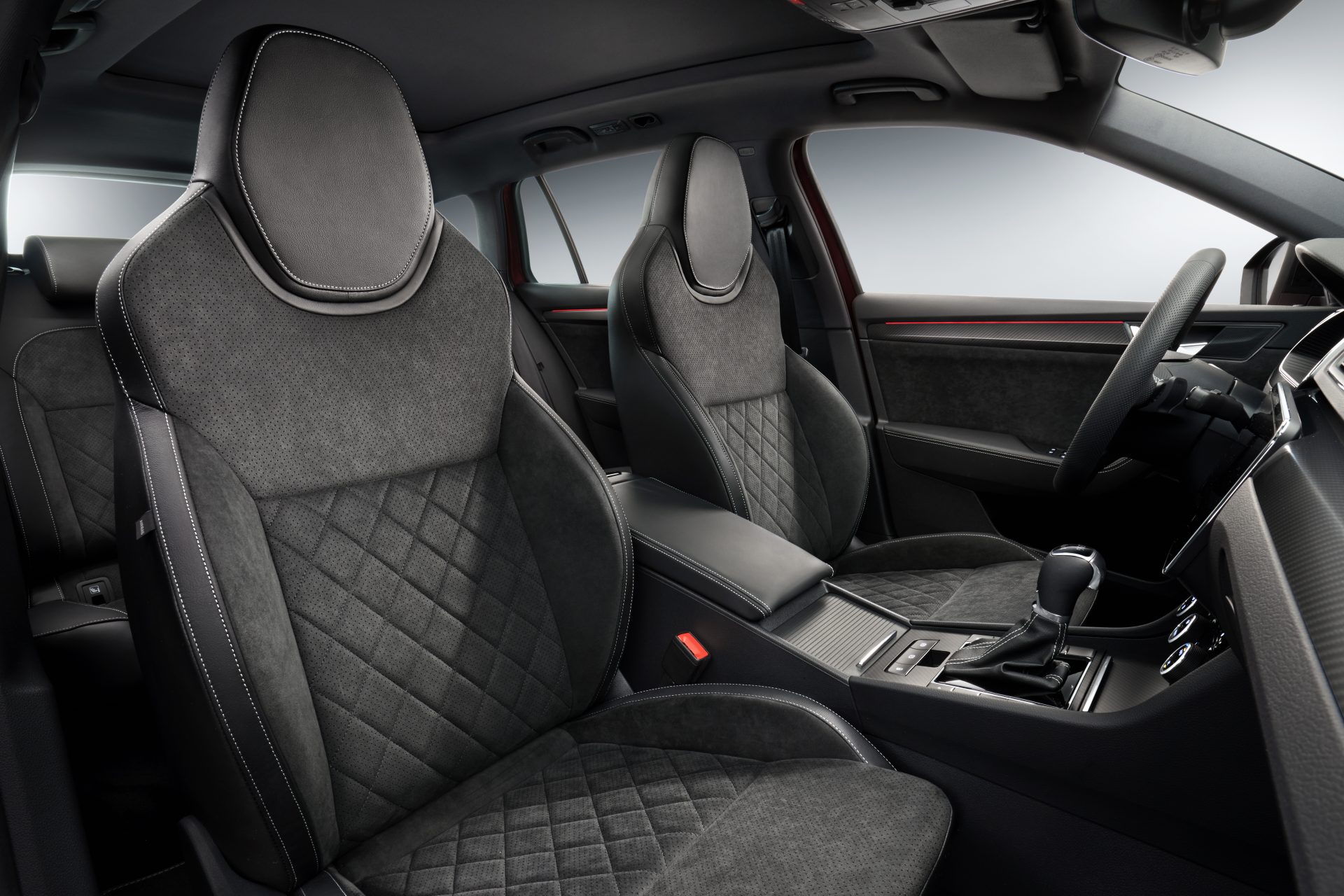 ŠKODA SUPERB SPORTLINE - Škoda Storyboard
