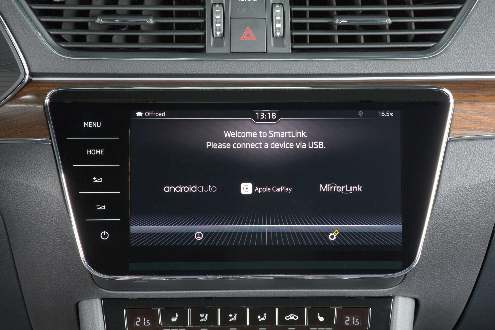Infotainment: Supreme connectivity and mobile online services - Škoda ...