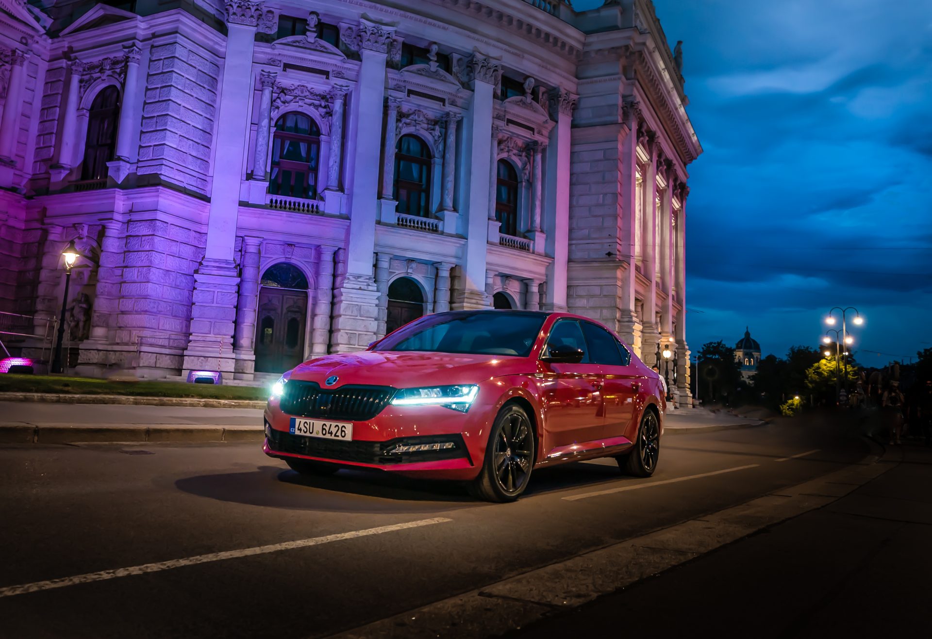 ŠKODA SUPERB SPORTLINE - Škoda Storyboard
