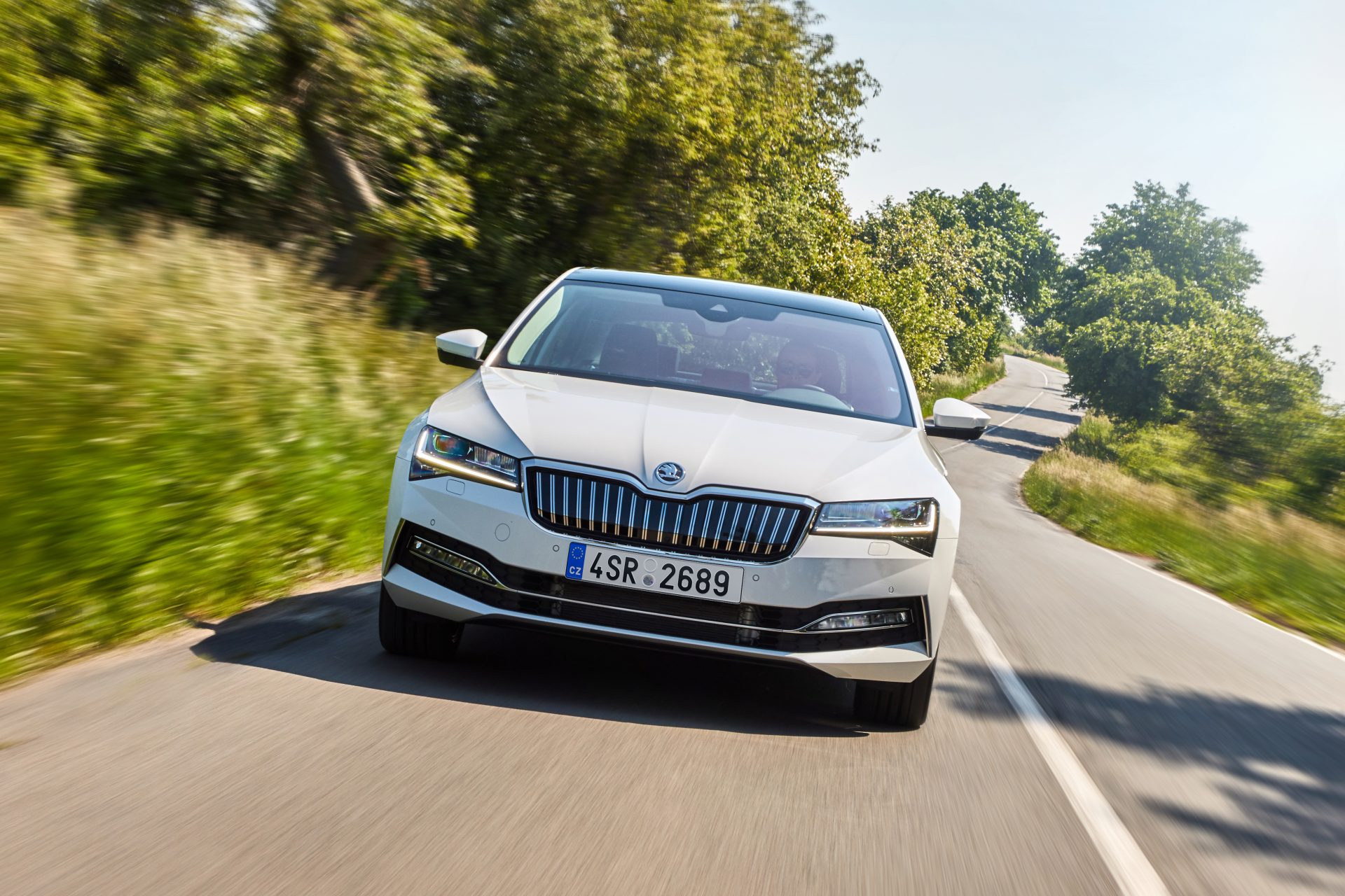 ŠKODA SUPERB iV: the first ŠKODA plug-in hybrid - Škoda Storyboard