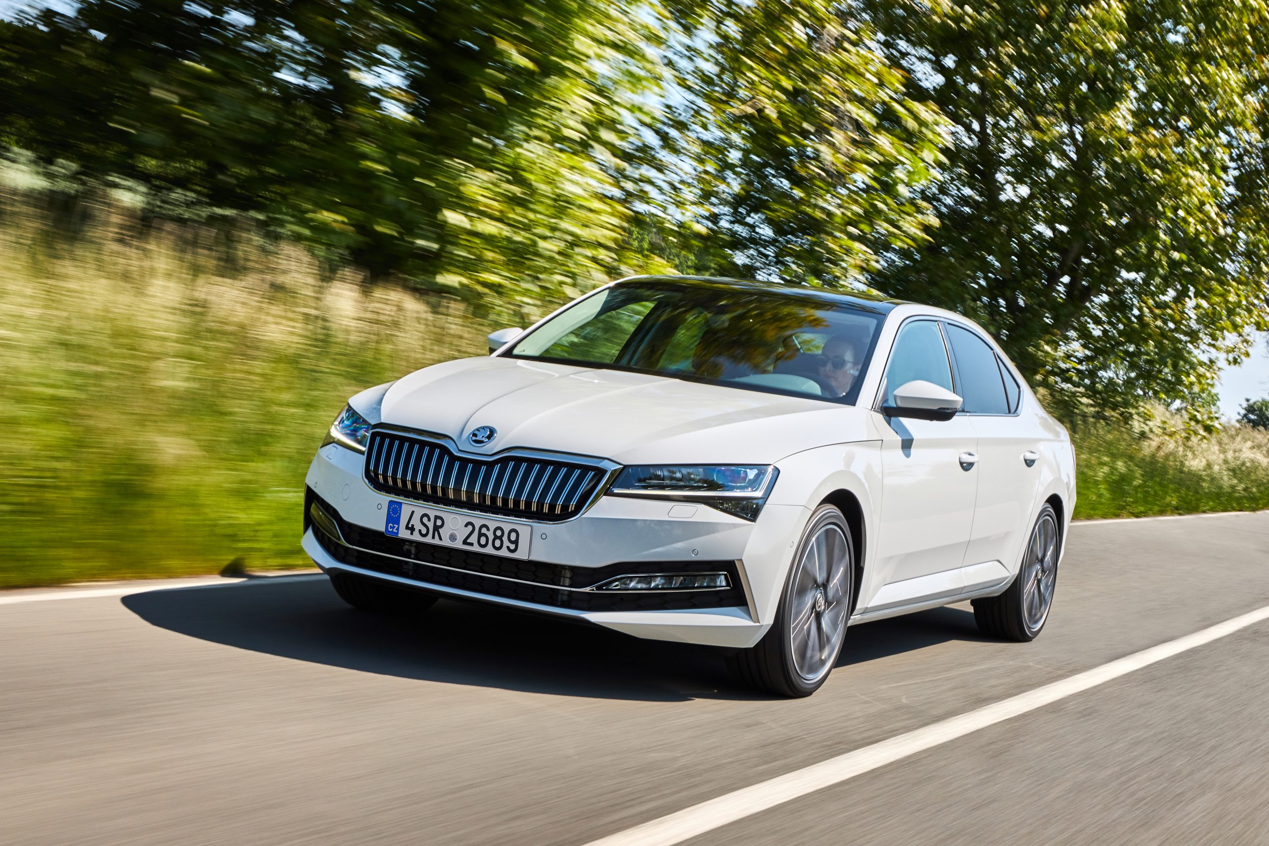 ŠKODA SUPERB iV: the first ŠKODA plug-in hybrid - Škoda Storyboard