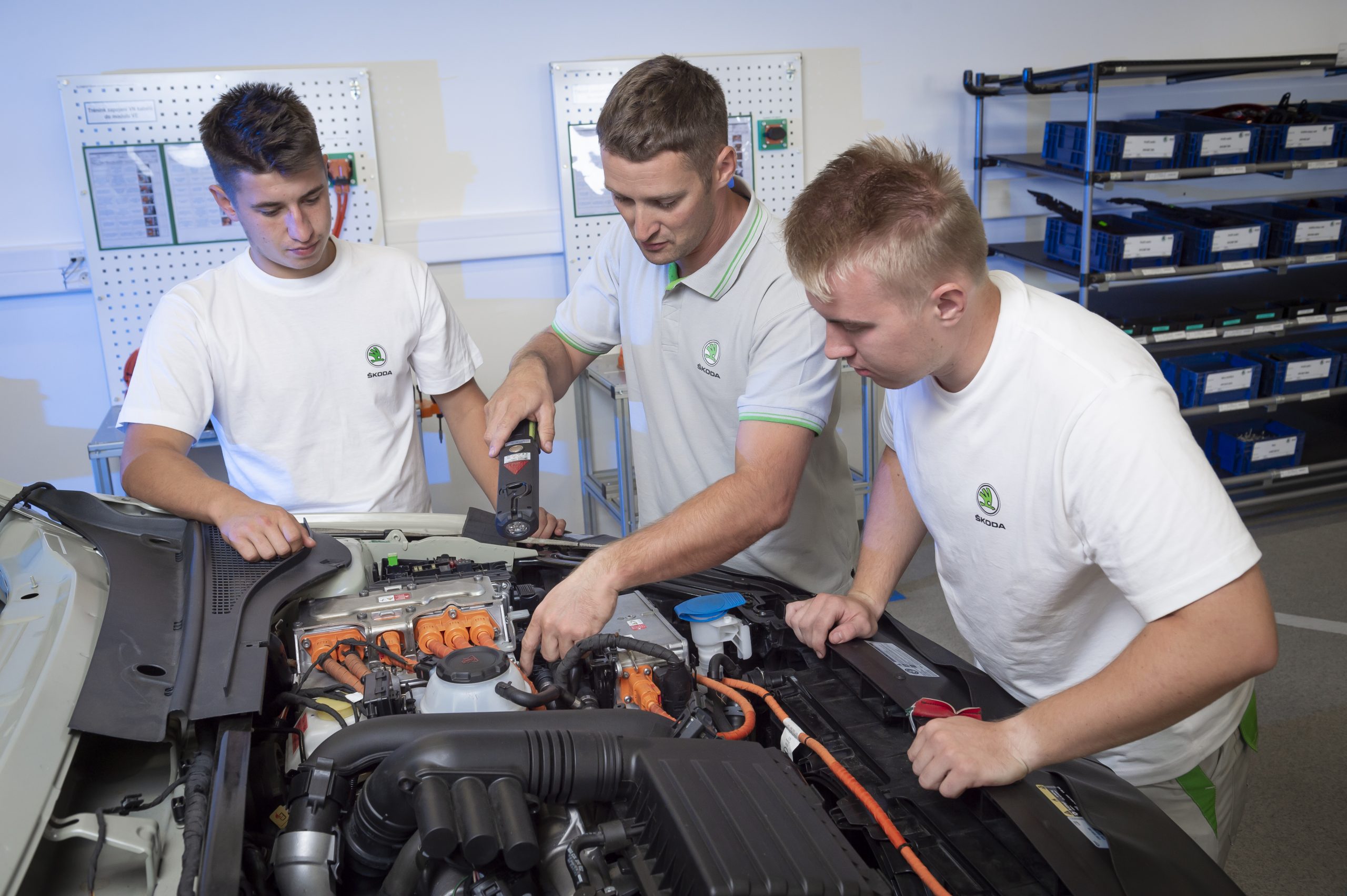 Learning How to Breathe Life into a Hybrid Car - Škoda Storyboard