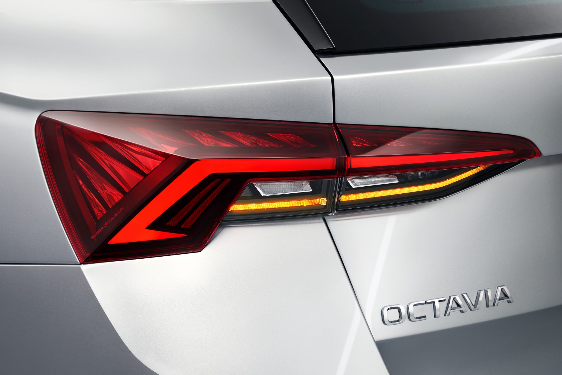 New technology: shift-by-wire, full LED Matrix headlights as well as ...