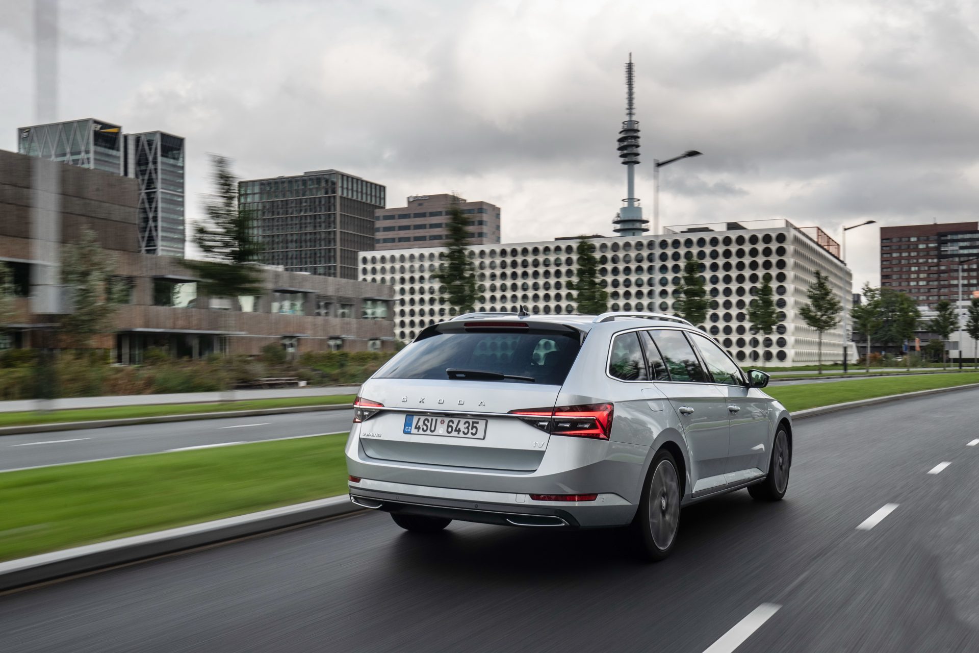 ŠKODA SUPERB COMBI iV - Škoda Storyboard