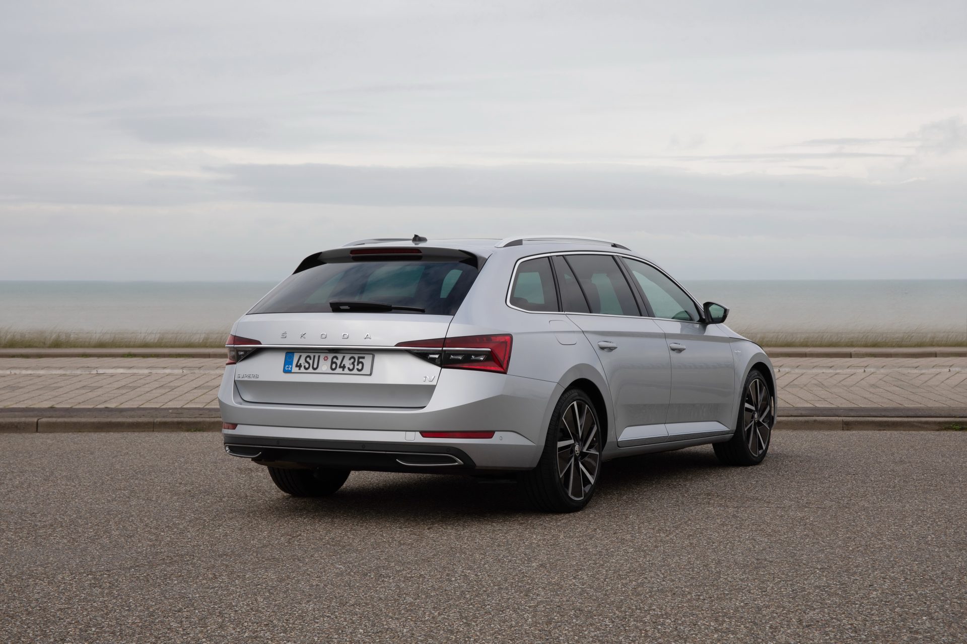 ŠKODA SUPERB COMBI iV - Škoda Storyboard