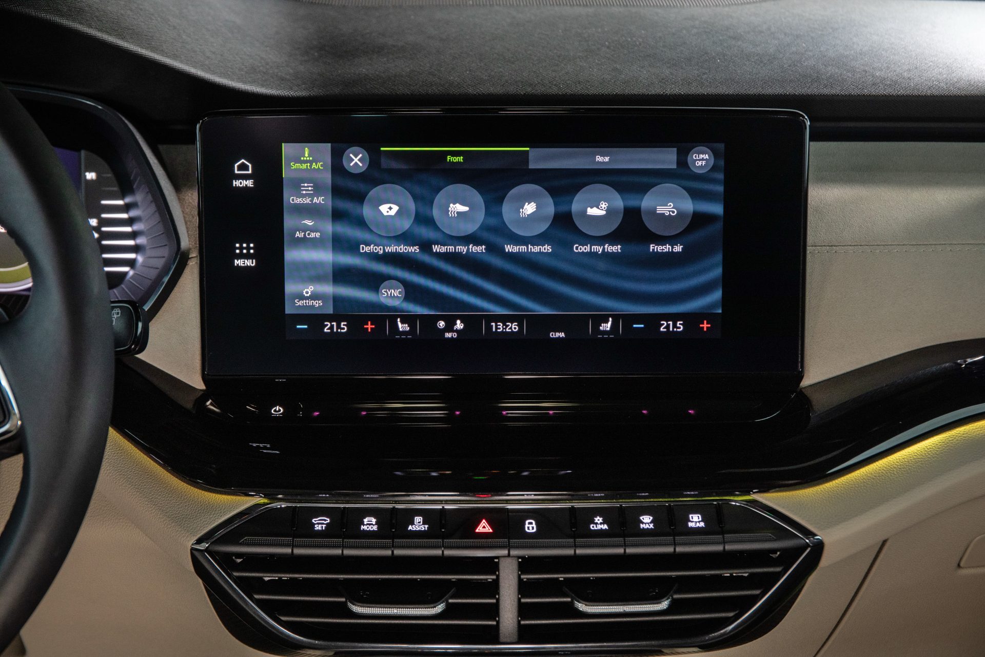 Digital technology: modern infotainment and supreme connectivity ...