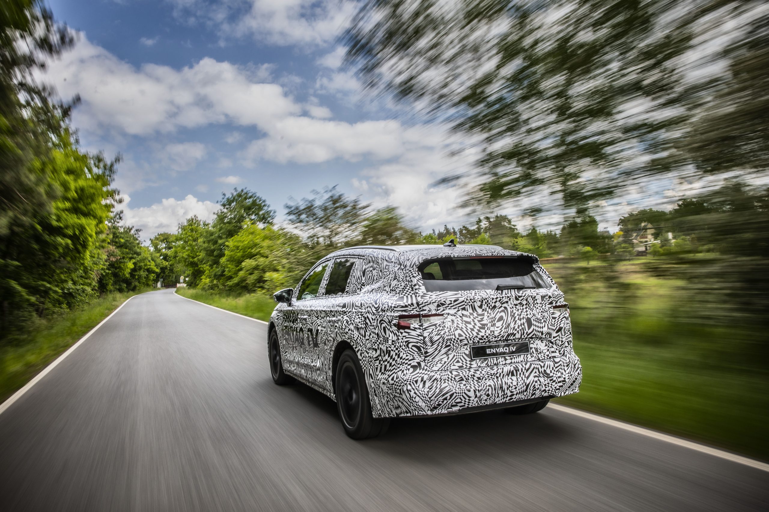 Design of the electric ENYAQ iV SUV: progressive, balanced and self ...