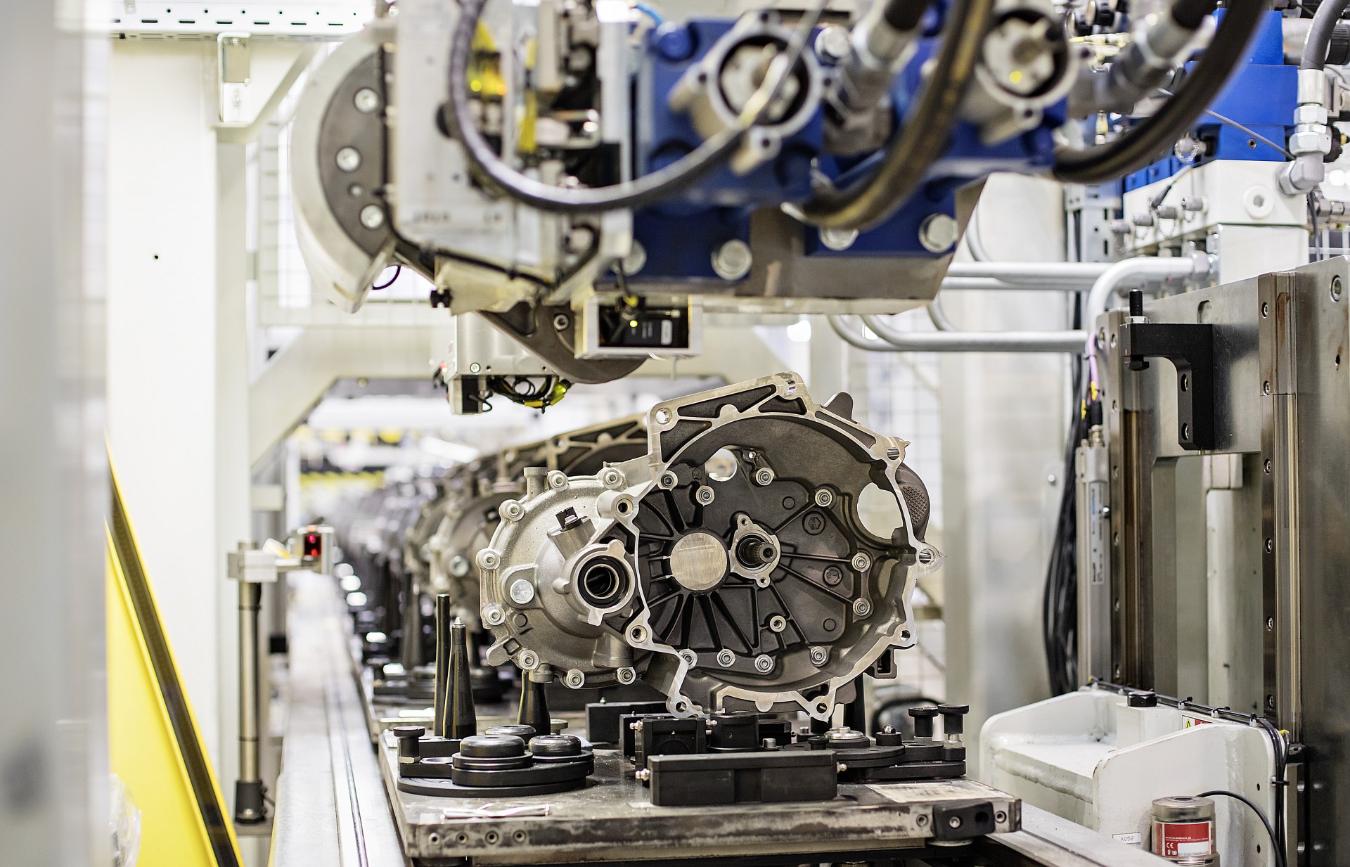 ŠKODA AUTO has produced eight million MQ200 manual gearboxes at the ...