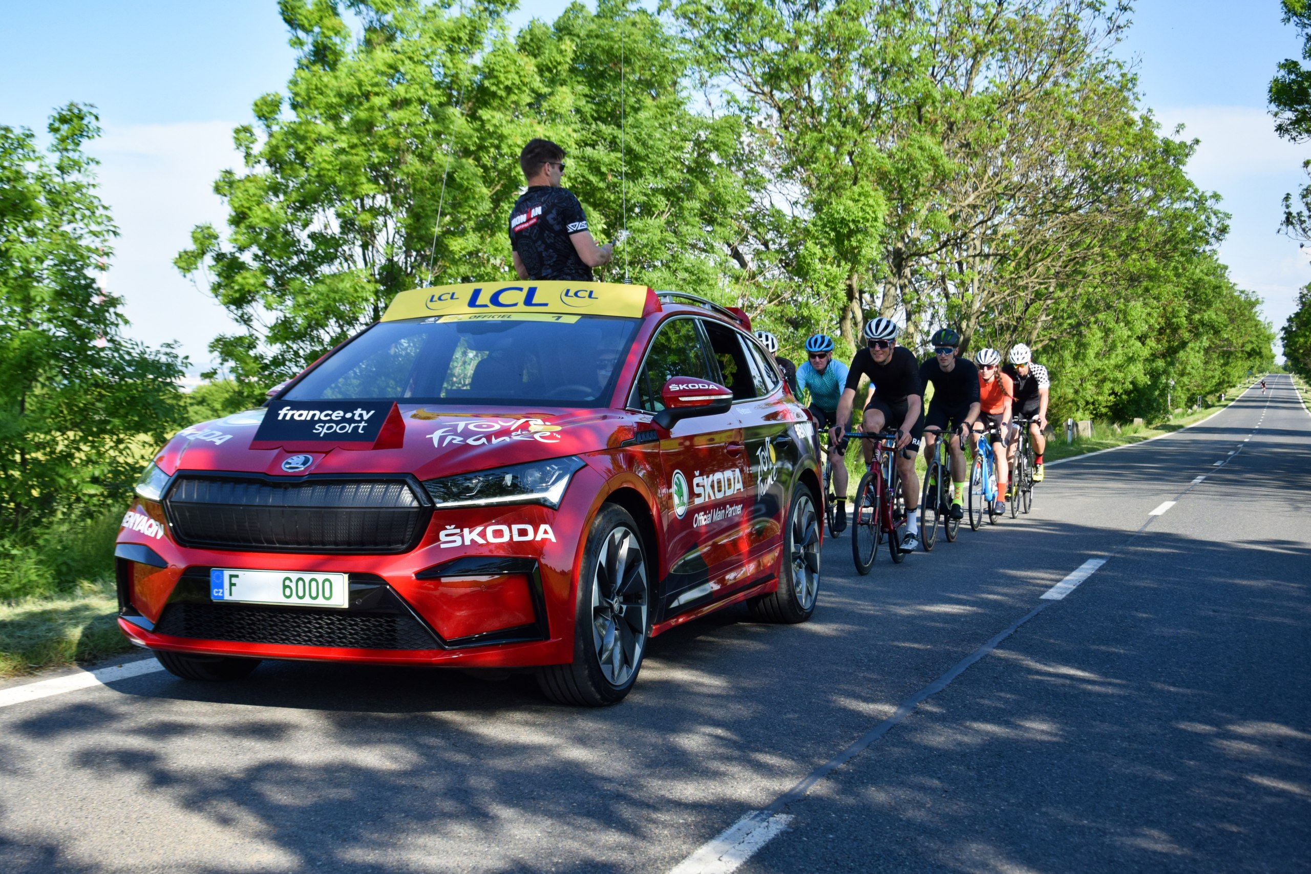 Cyklistický seriál Kolo pro život 2021 jde do finále, ŠKODA AUTO zve na ...