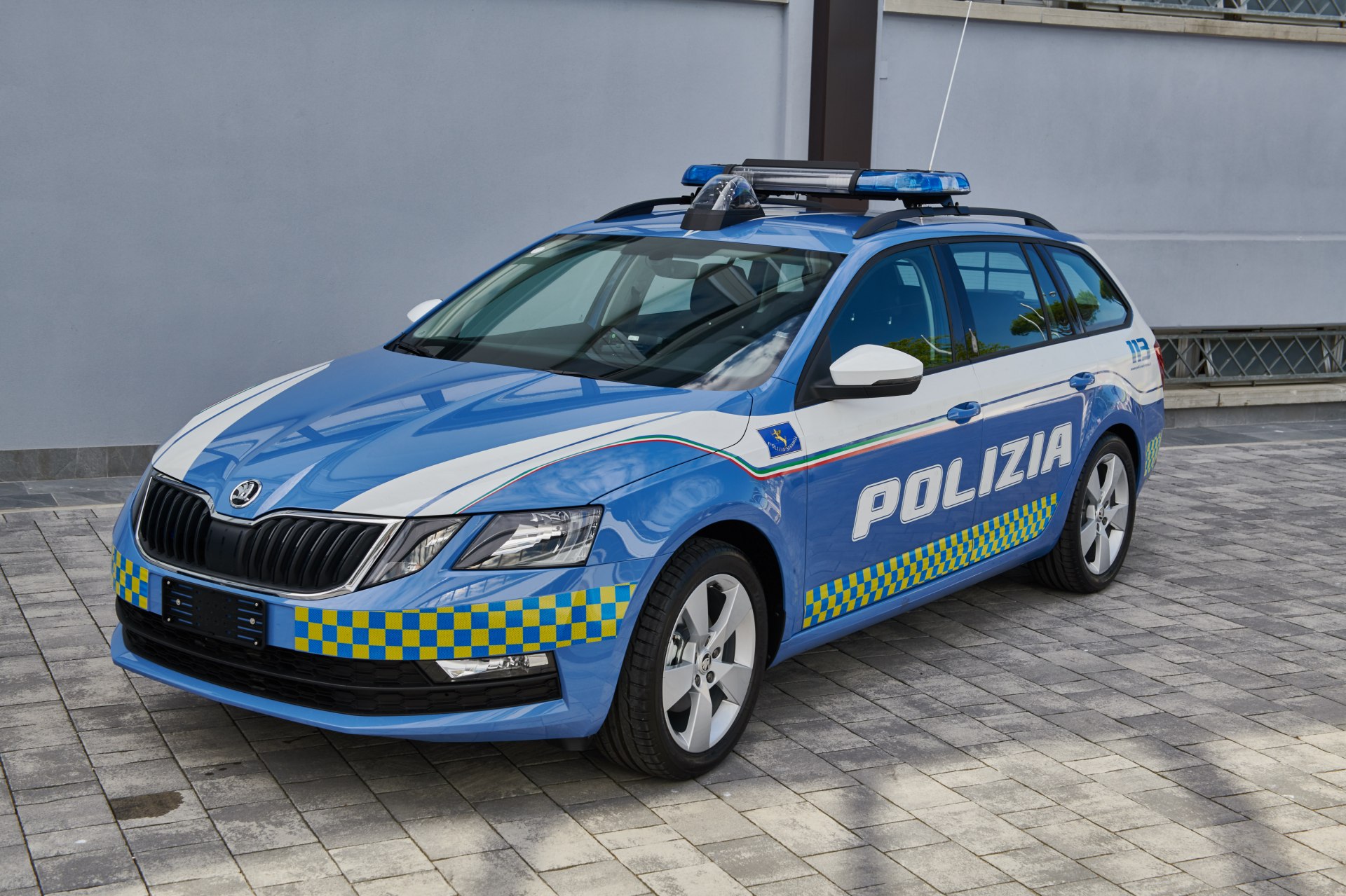 ŠKODA cars in police livery - ŠKODA Storyboard