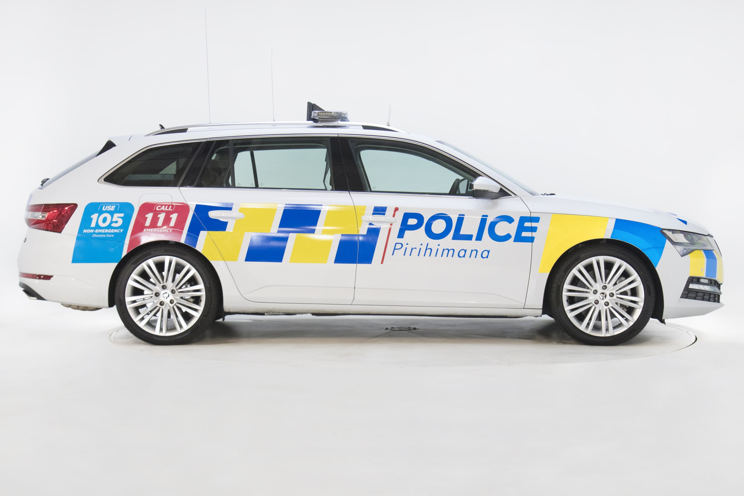 ŠKODA cars in police livery - ŠKODA Storyboard