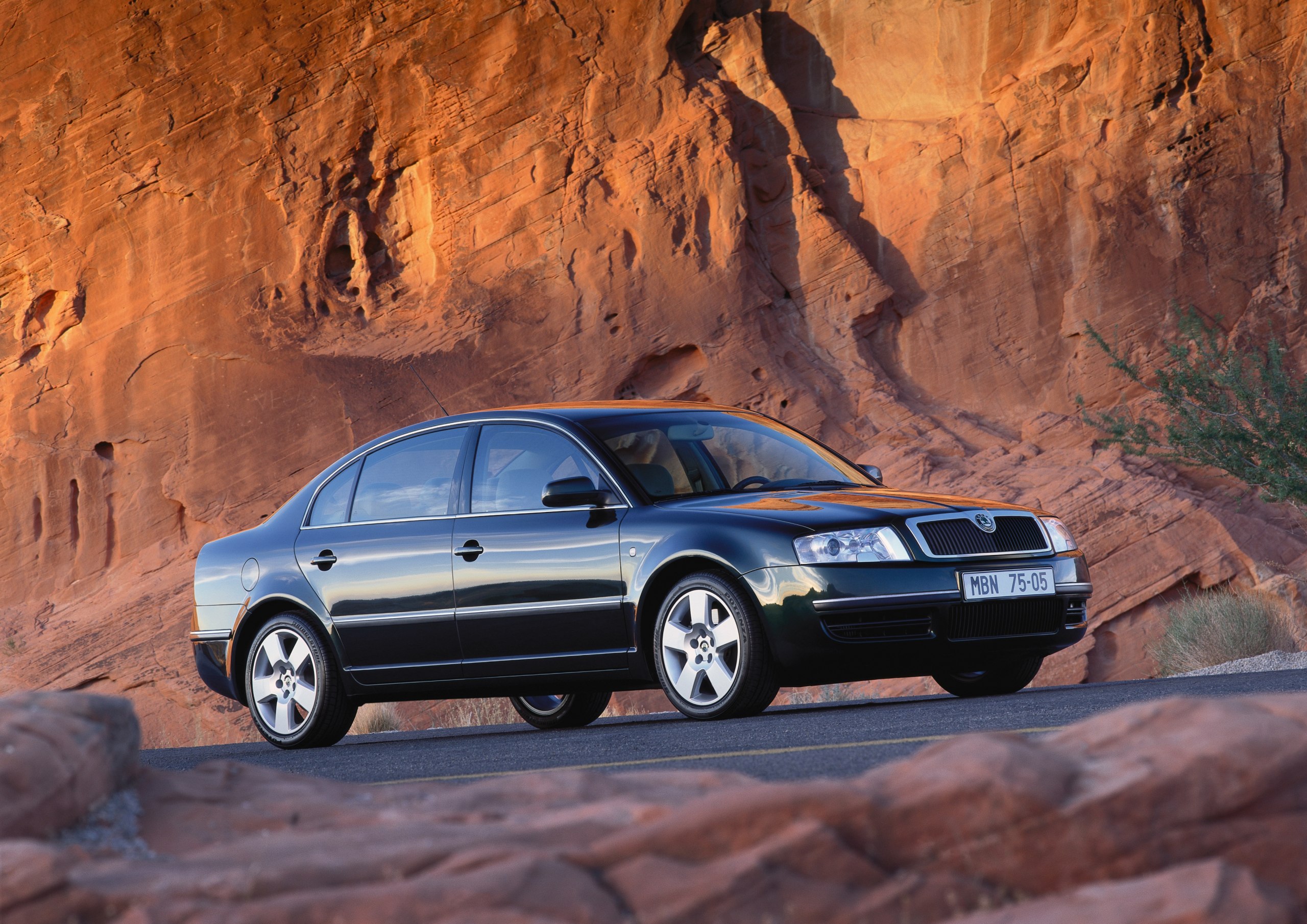 The first modern generation of the ŠKODA SUPERB model (2001) - Škoda ...