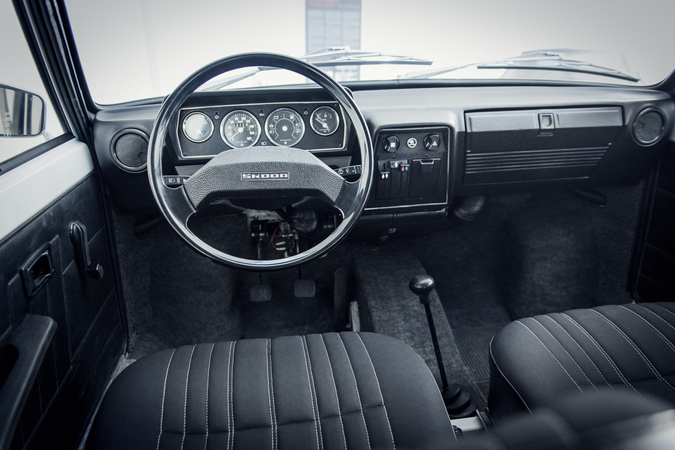 ŠKODA 742 P “Swivel” - Škoda Storyboard