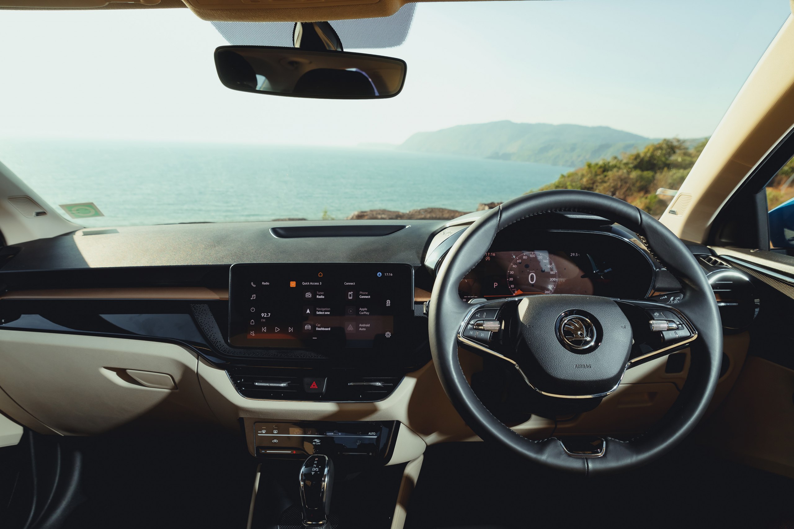 Connectivity: infotainment with smartphone integration and online ...