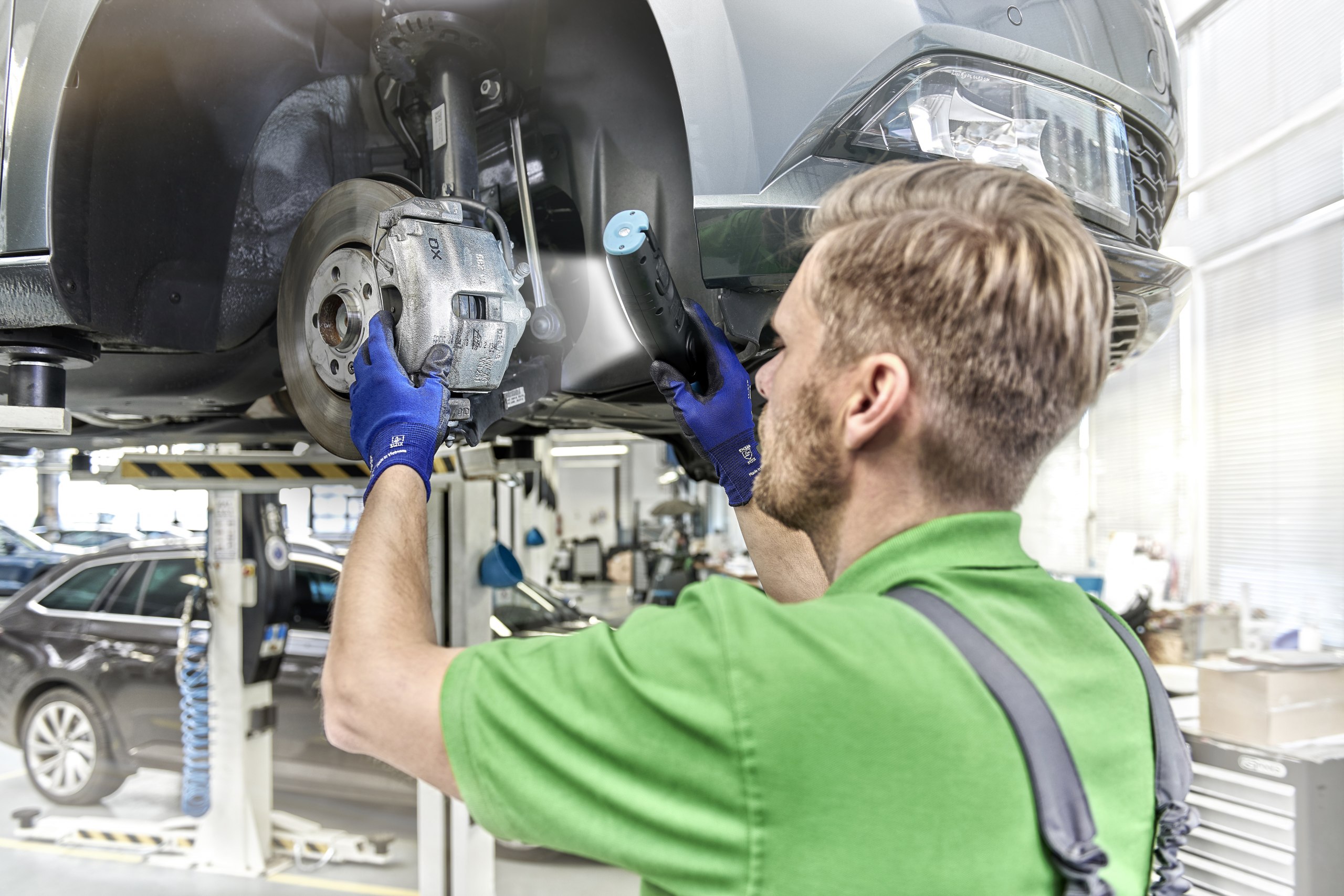How to treat your brakes and what are servicing requirements? - Škoda ...