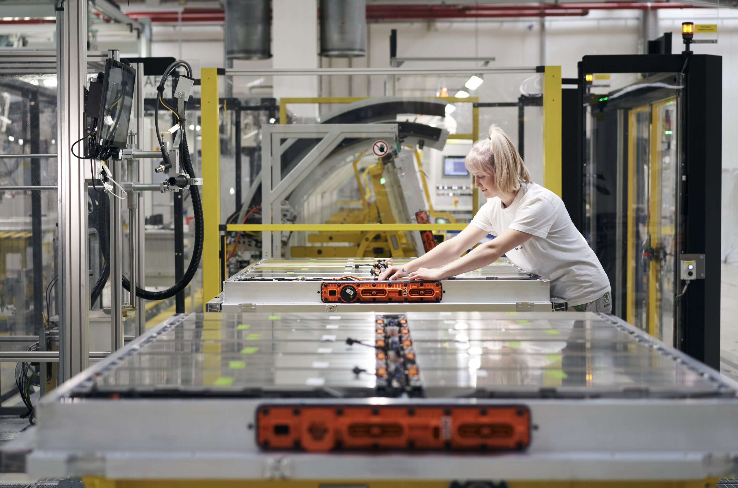 ŠKODA AUTO launches production of MEB battery systems - Škoda Storyboard