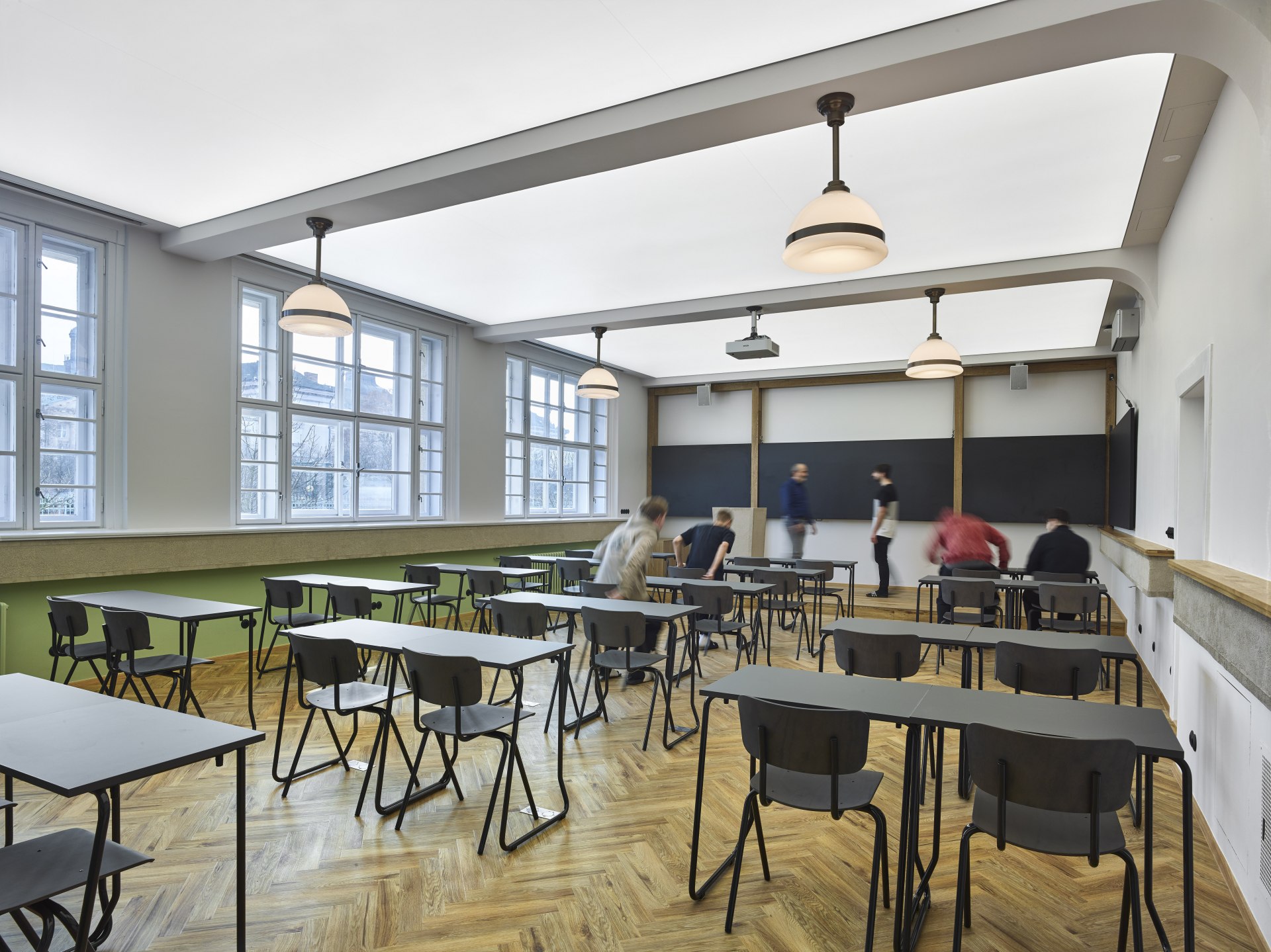 An IT classroom has just been opened. - Škoda Storyboard