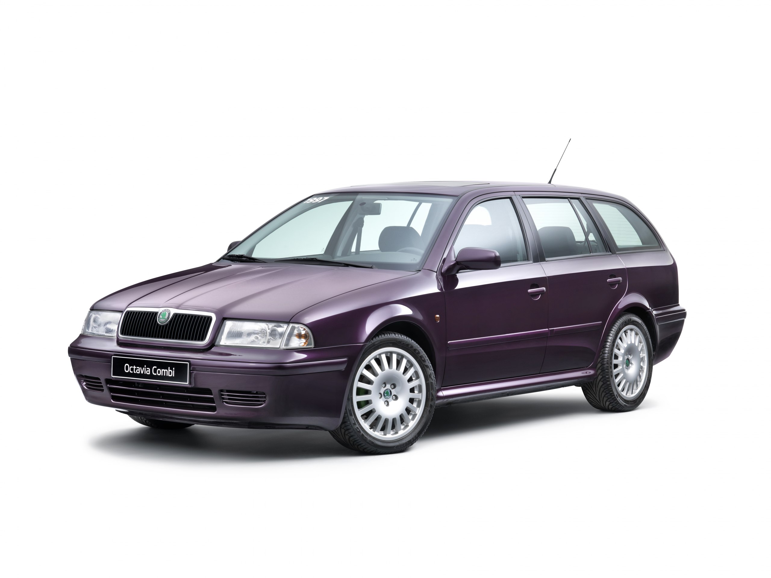 ŠKODA OCTAVIA COMBI design study celebrates its 25th anniversary ...
