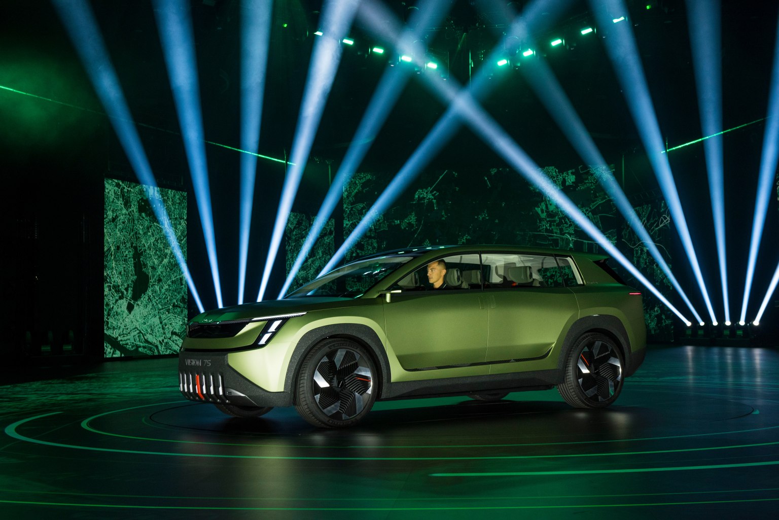 ŠKODA VISION 7S reveals the future - Škoda Storyboard