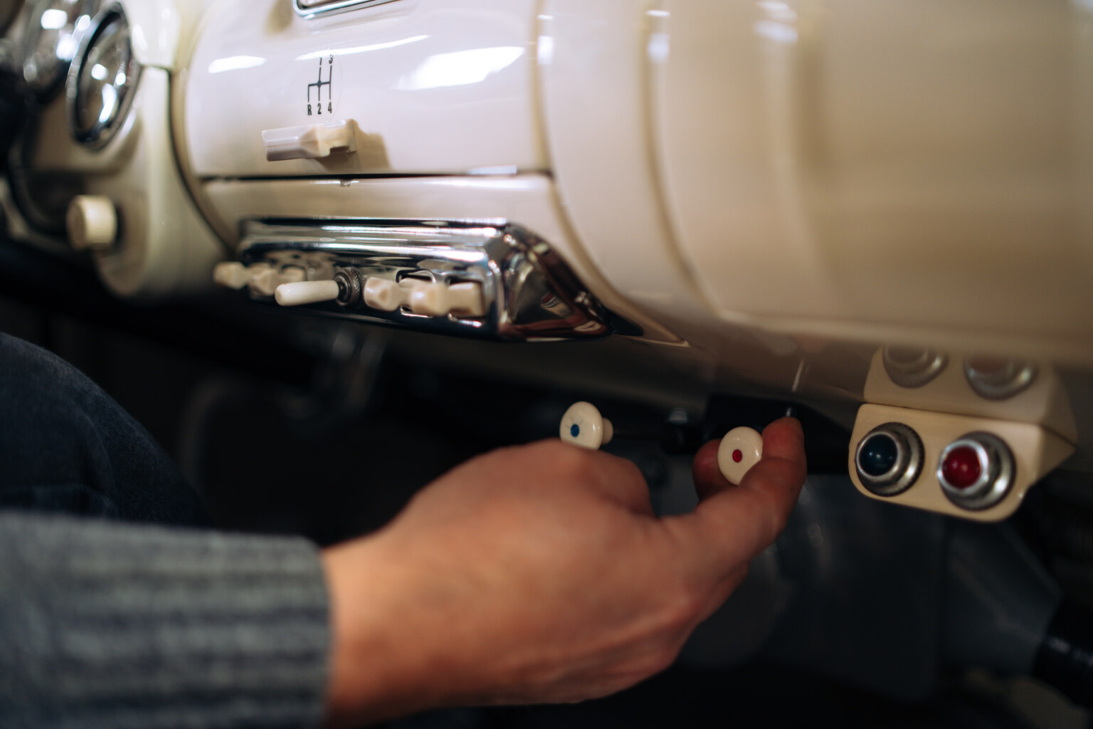 Starting cars used to be an art - Škoda Storyboard