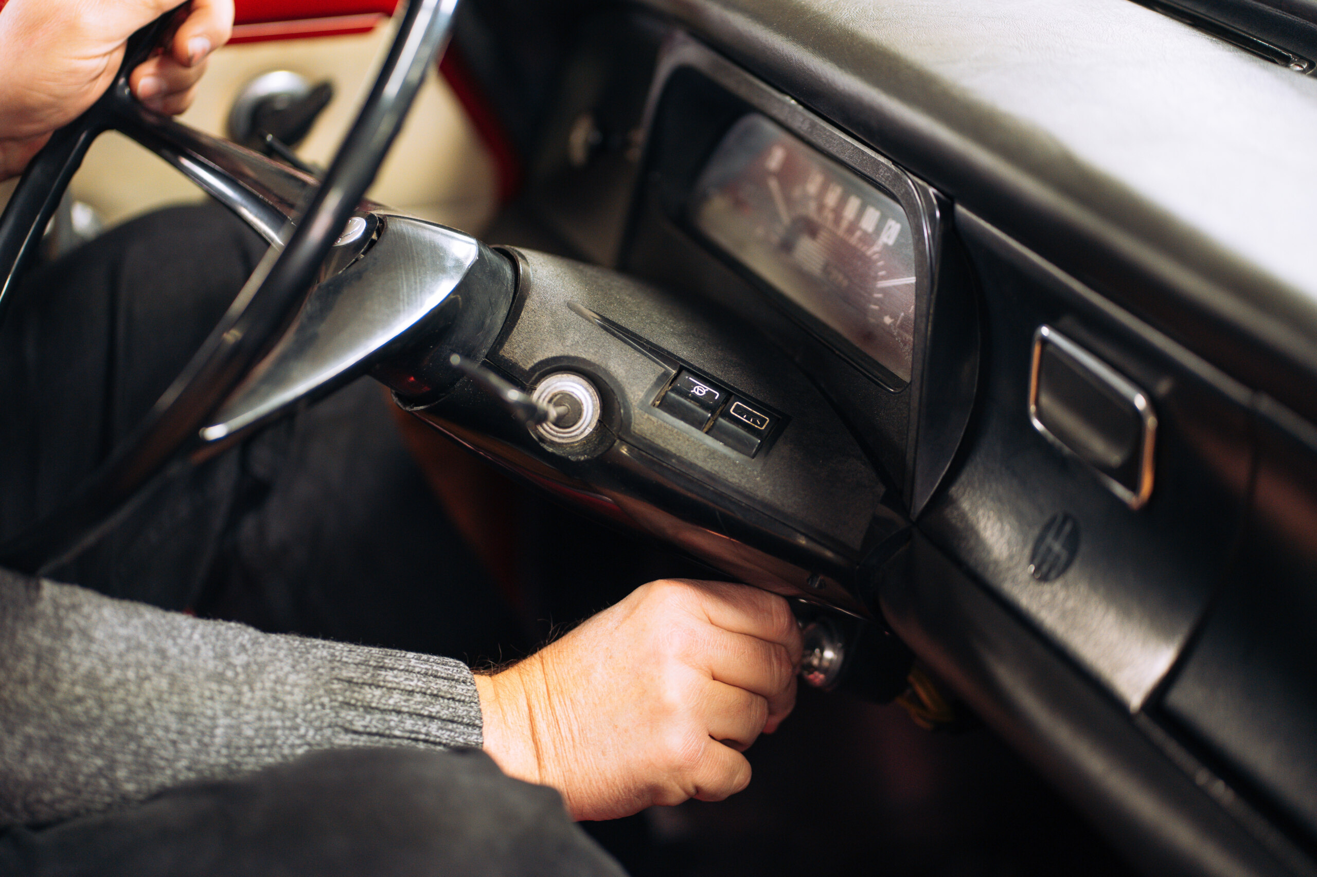 Starting cars used to be an art - Škoda Storyboard