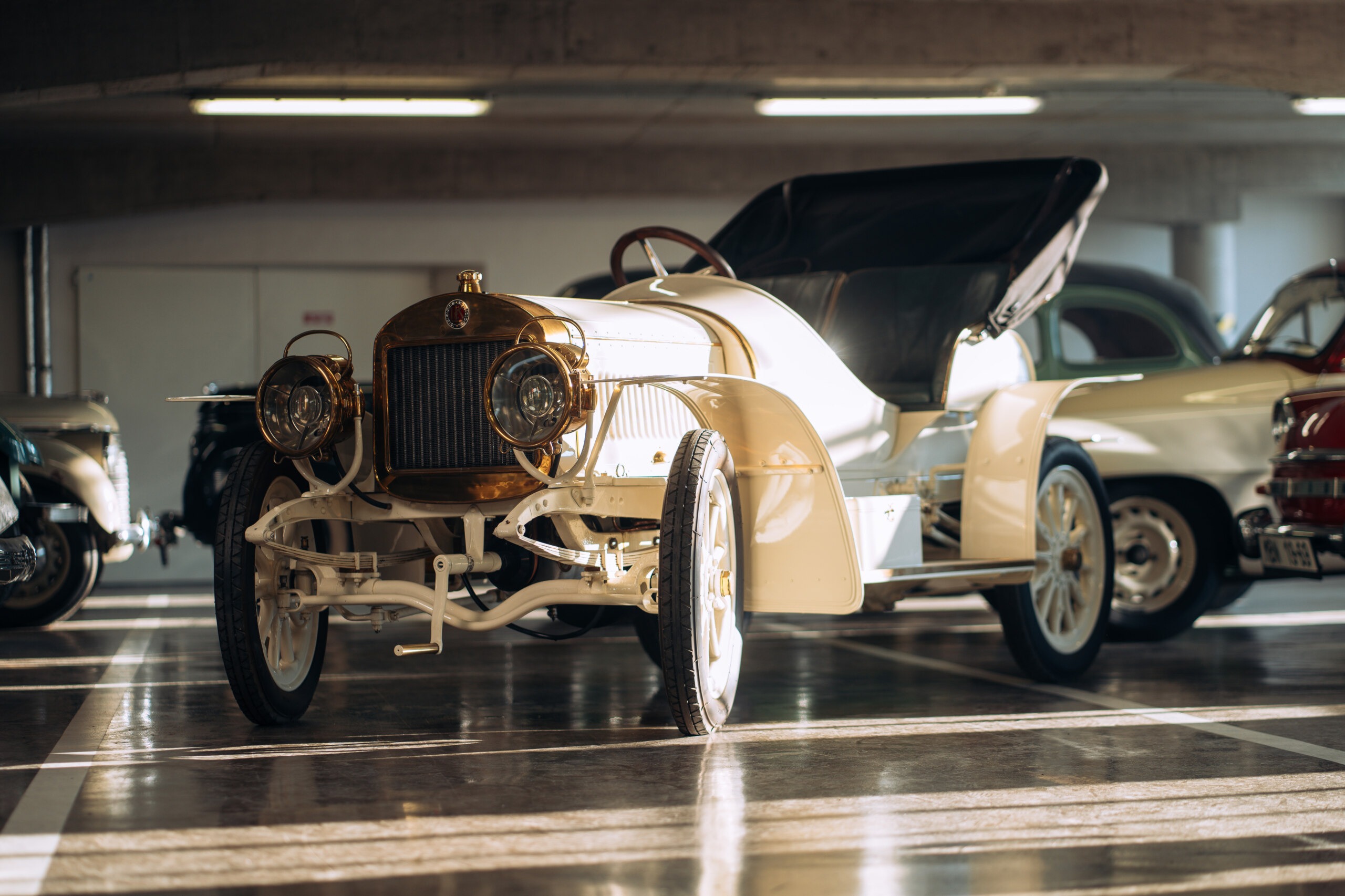 Starting cars used to be an art - Škoda Storyboard