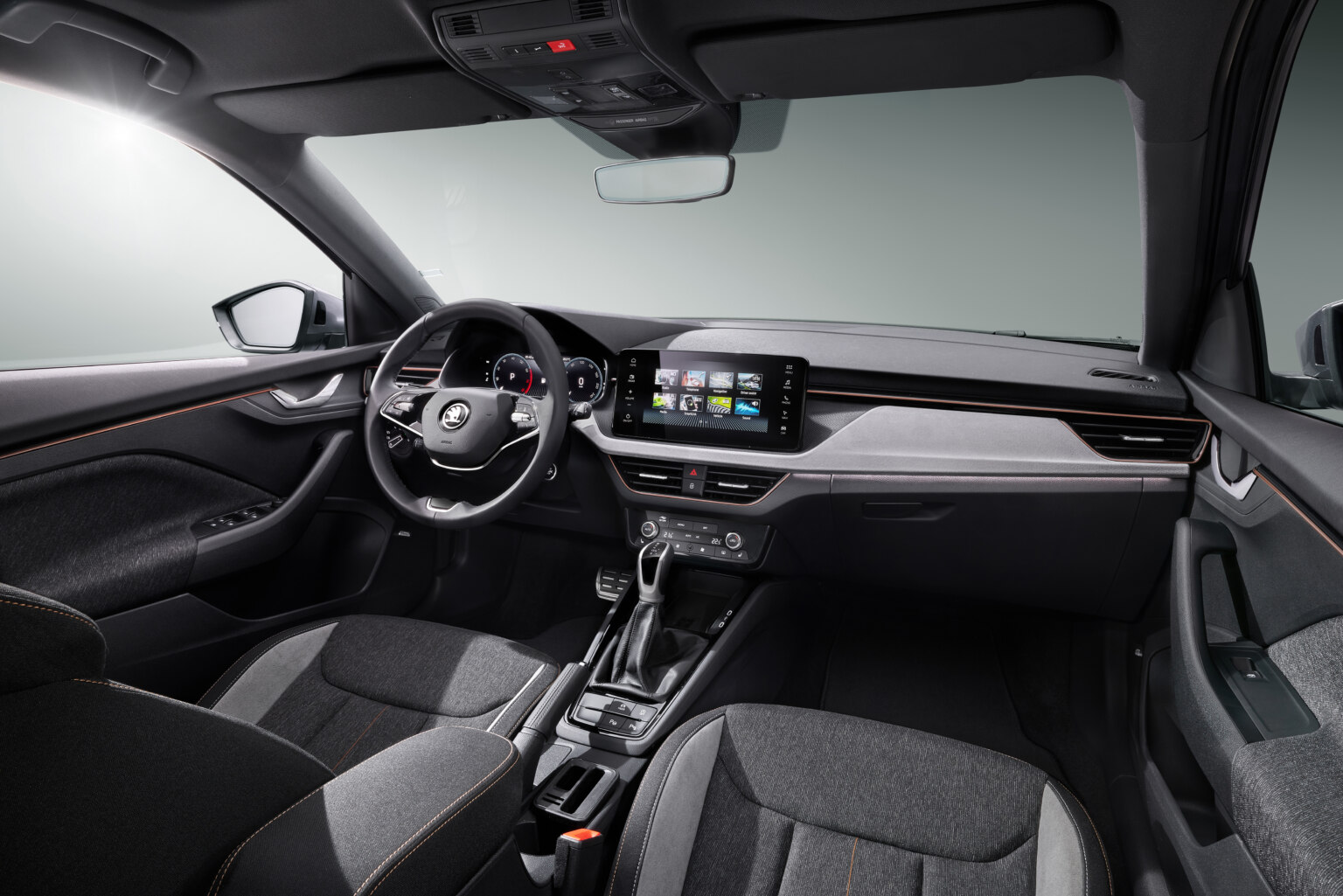 Connectivity: Touchscreens in two sizes and Wireless SmartLink - Škoda ...