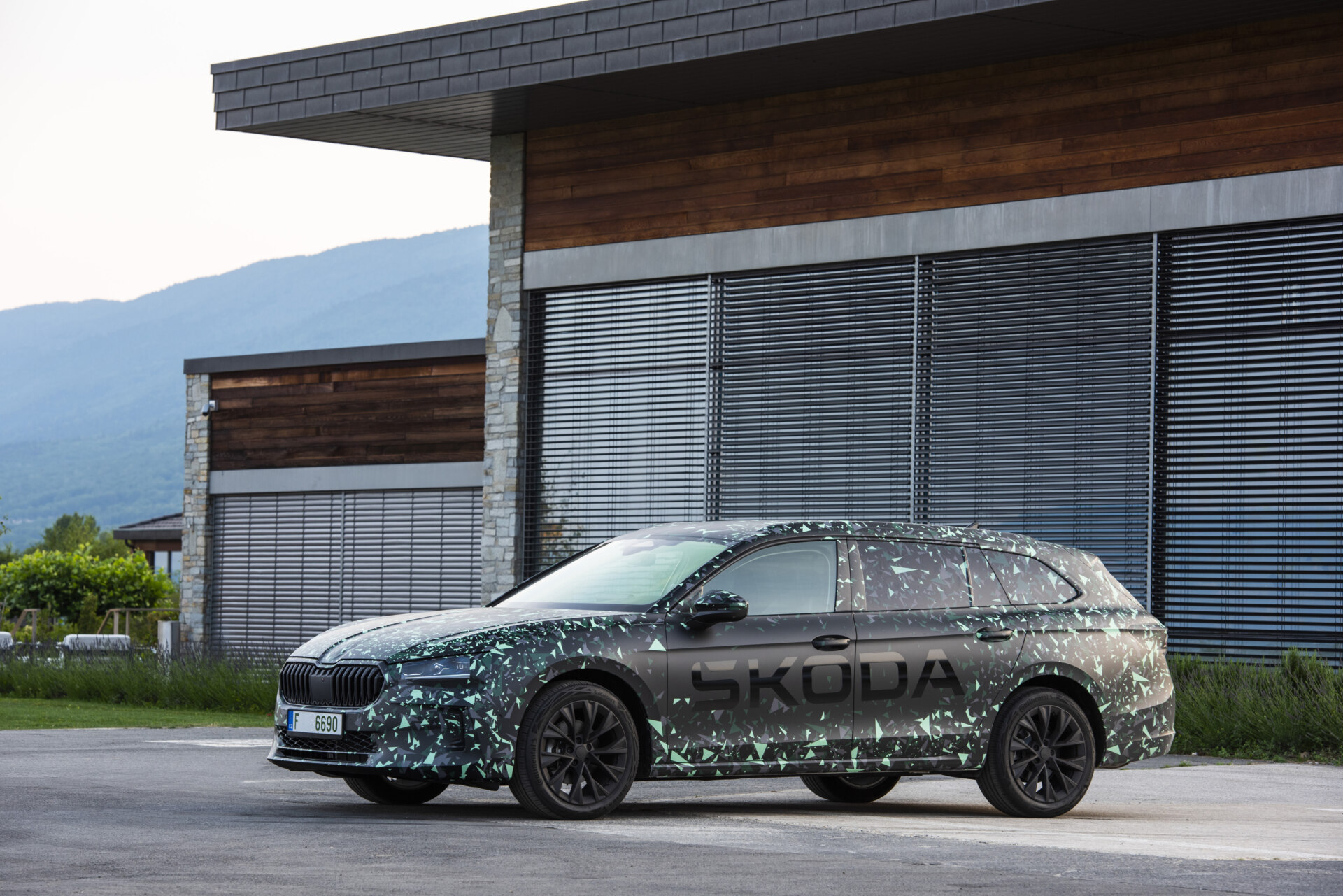 The all-new Škoda Superb - Škoda Storyboard