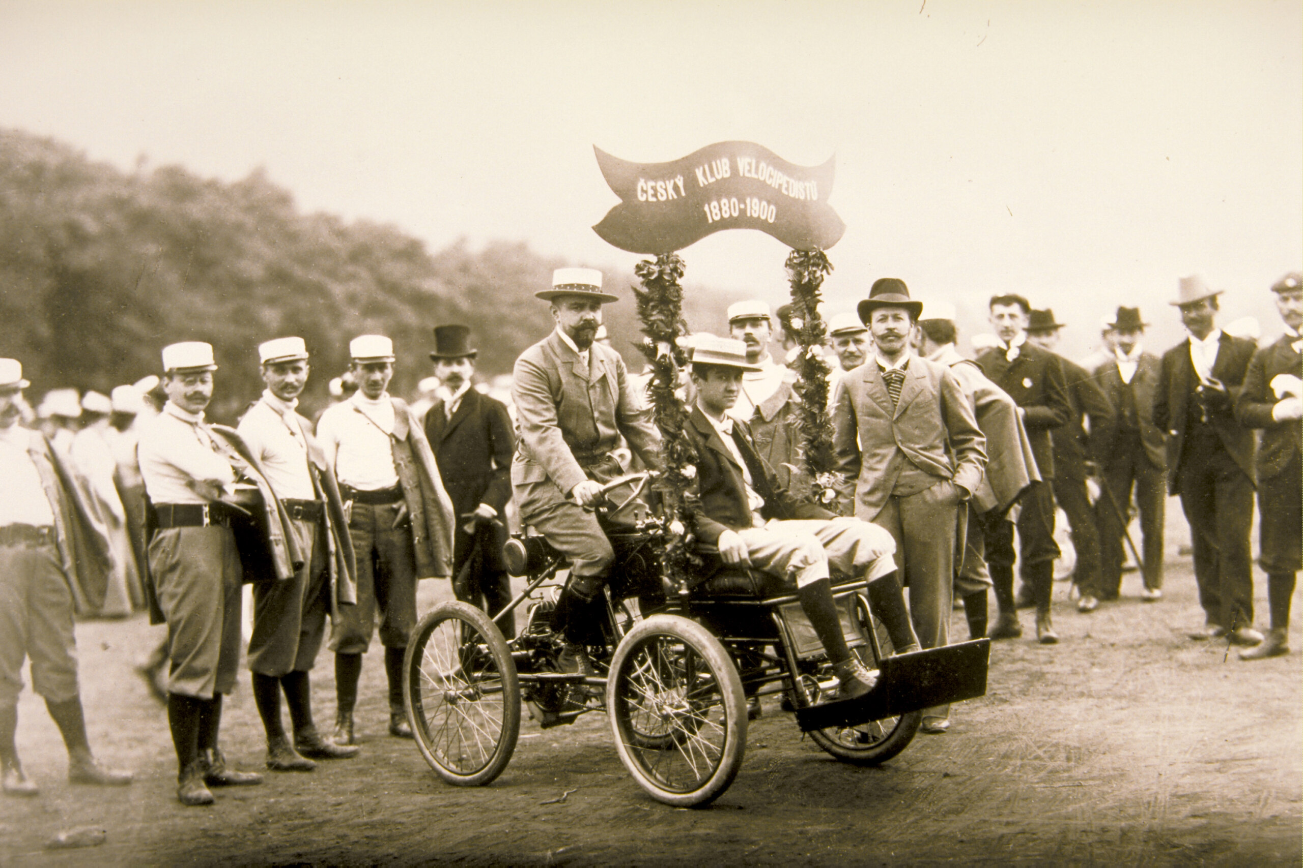 From bicycles to cars, or the first ten years of L&K - Škoda Storyboard